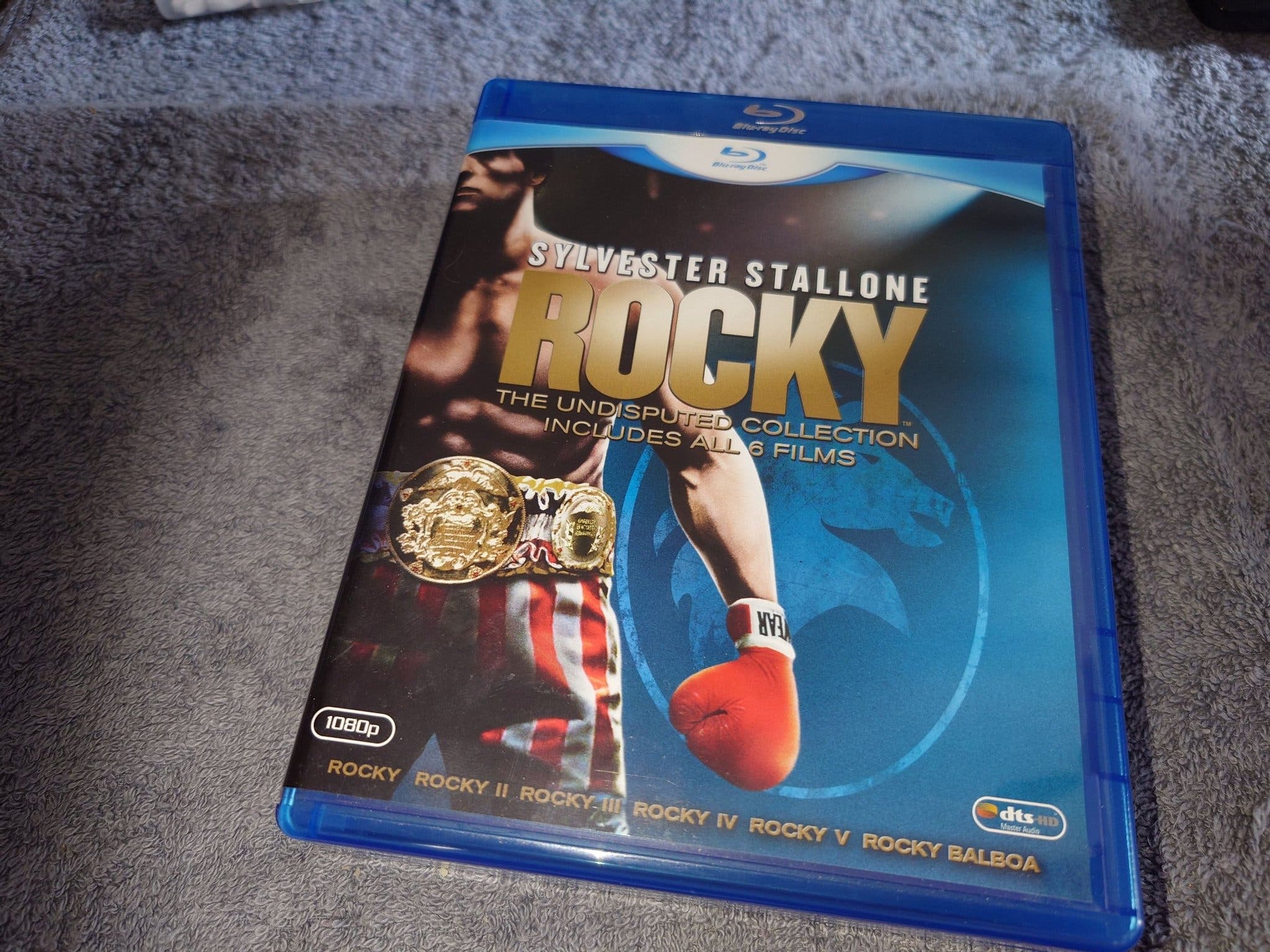 Se produkter som liknar Rocky Box 6 filmer (Blu-ray, .. på Tradera ...