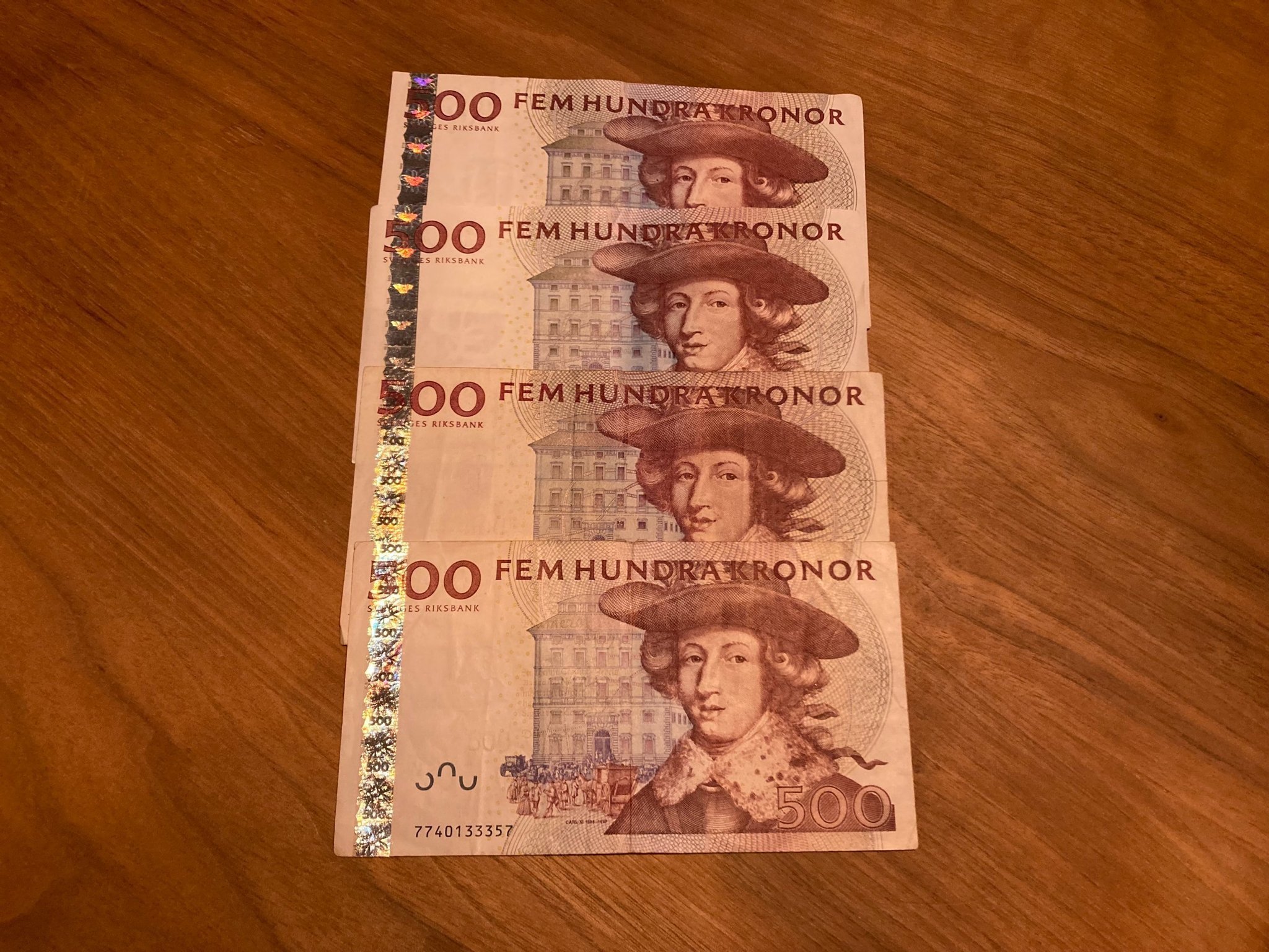 Se produkter som liknar Sedel Sedlar 500 kr 4 st på Tradera (625095514)