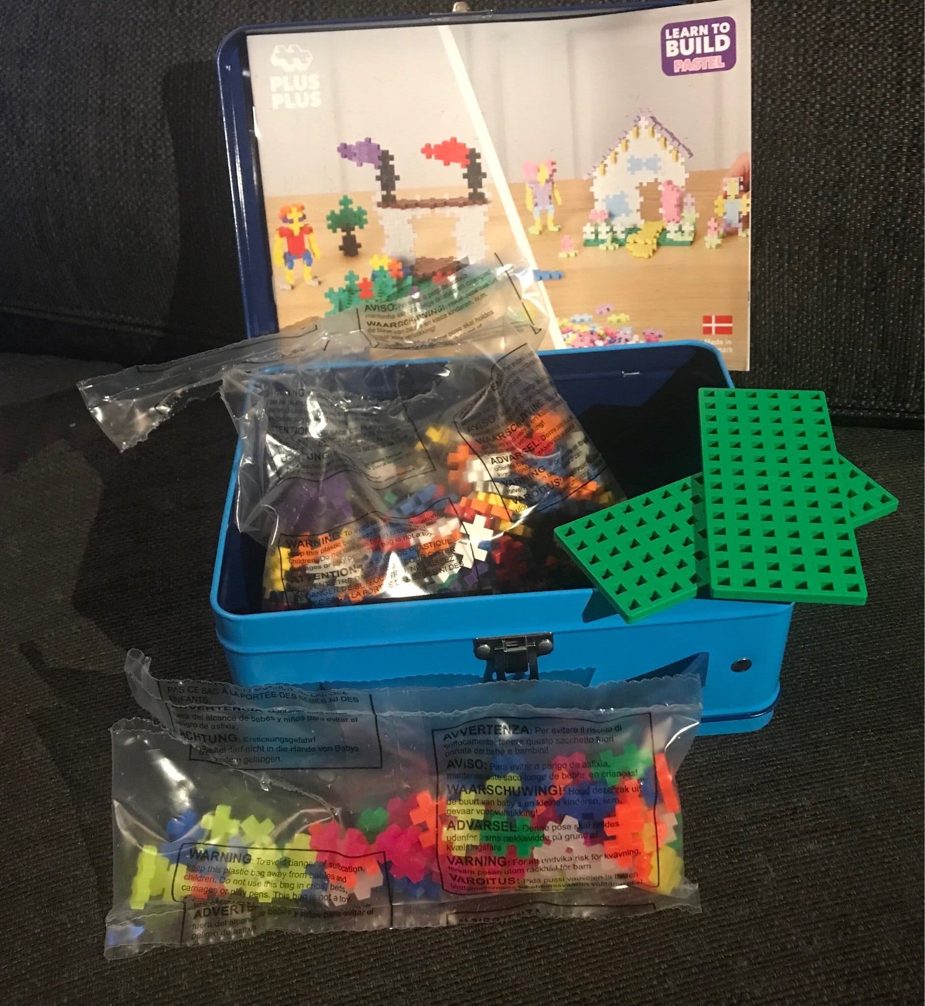 Se produkter som liknar Mini Plus Plus I plåtlåda på Tradera (647252376)