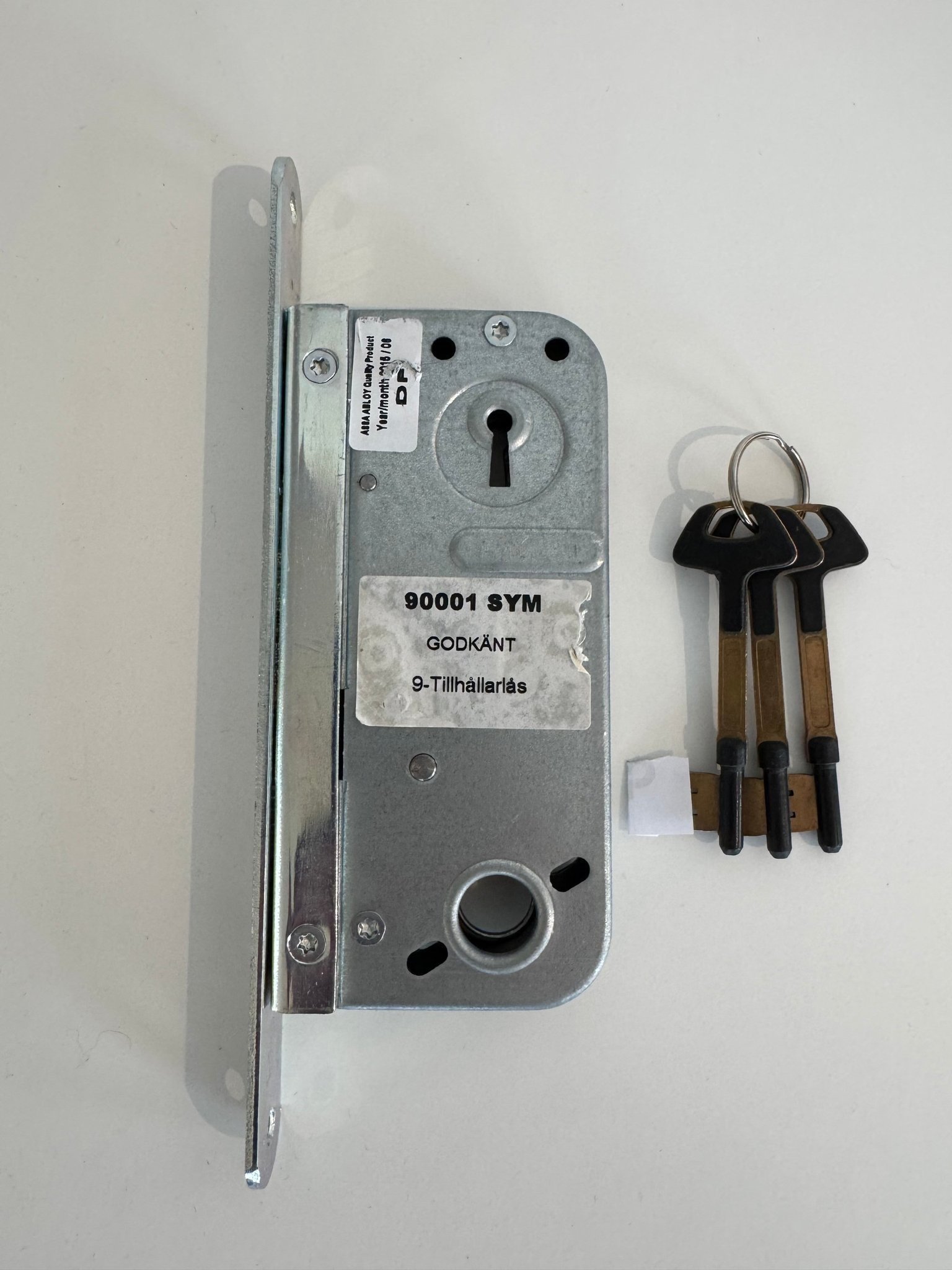 Se produkter som liknar Assa 90001 SYM Godkänt 9-Till.. på Tradera ...