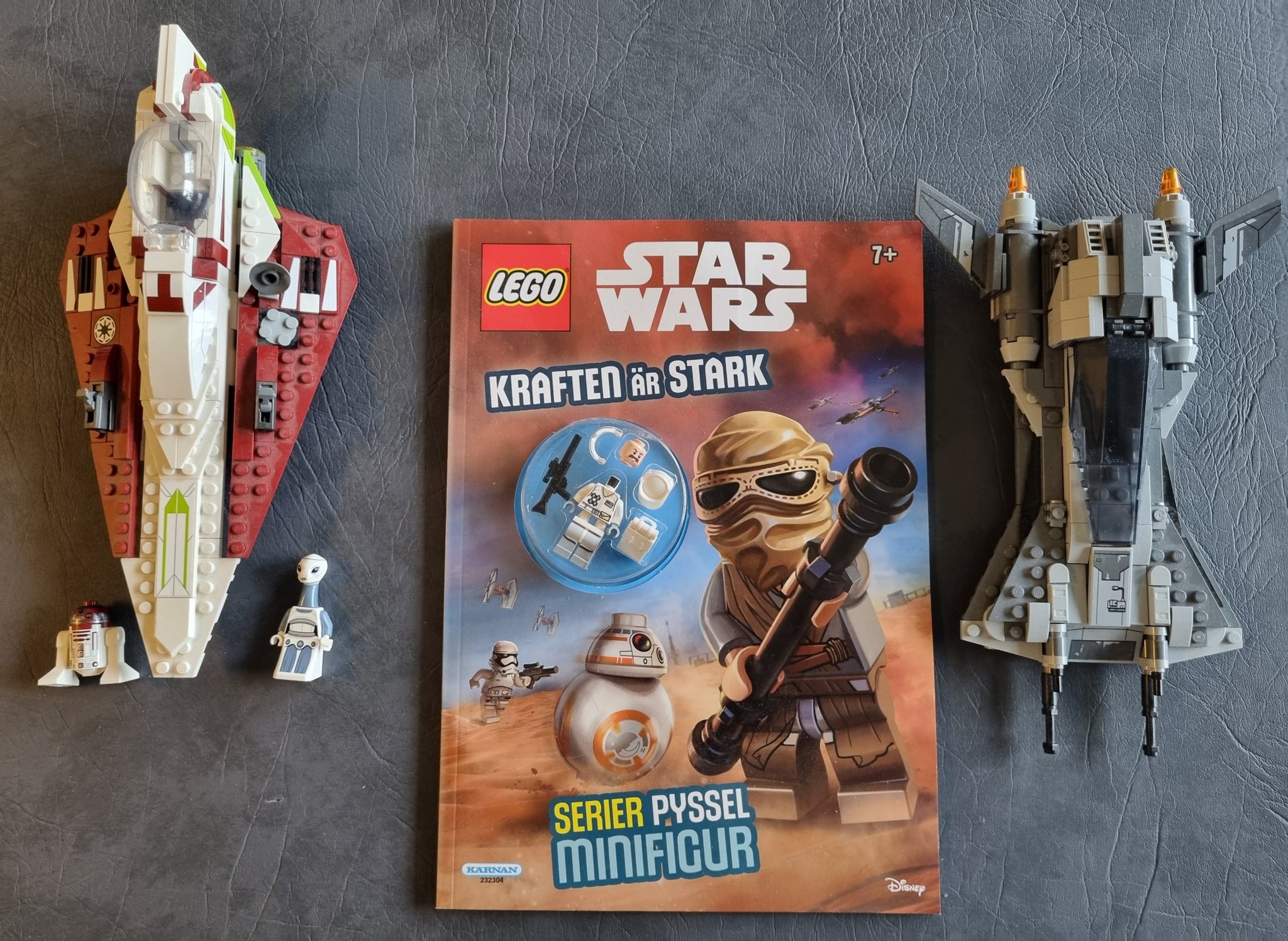 Star Wars Lego: Två skepp, tidning och figurer | Köp på Tradera (692359563)