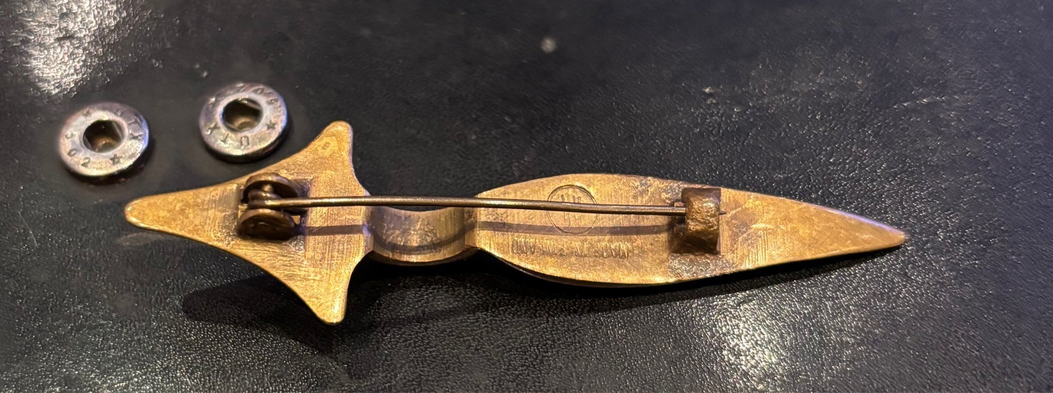 Antik brittisk Art Deco-brosch - ca 1920-30-tal | Köp på Tradera ...