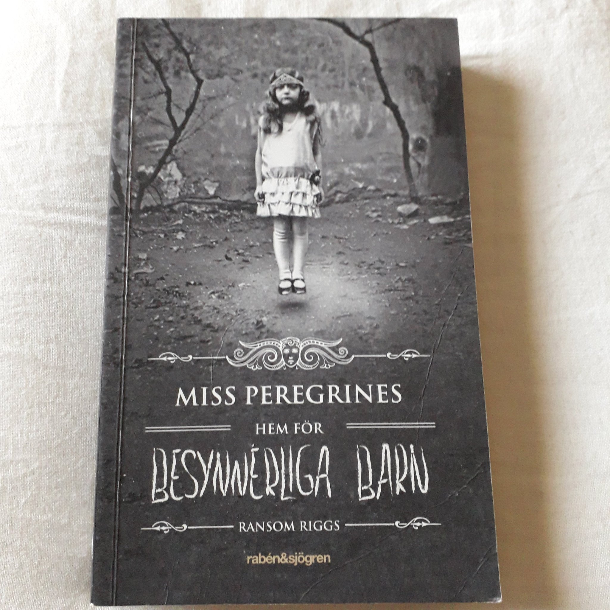 Se produkter som liknar Illustrerad pocket Miss Pereg.. på Tradera ...