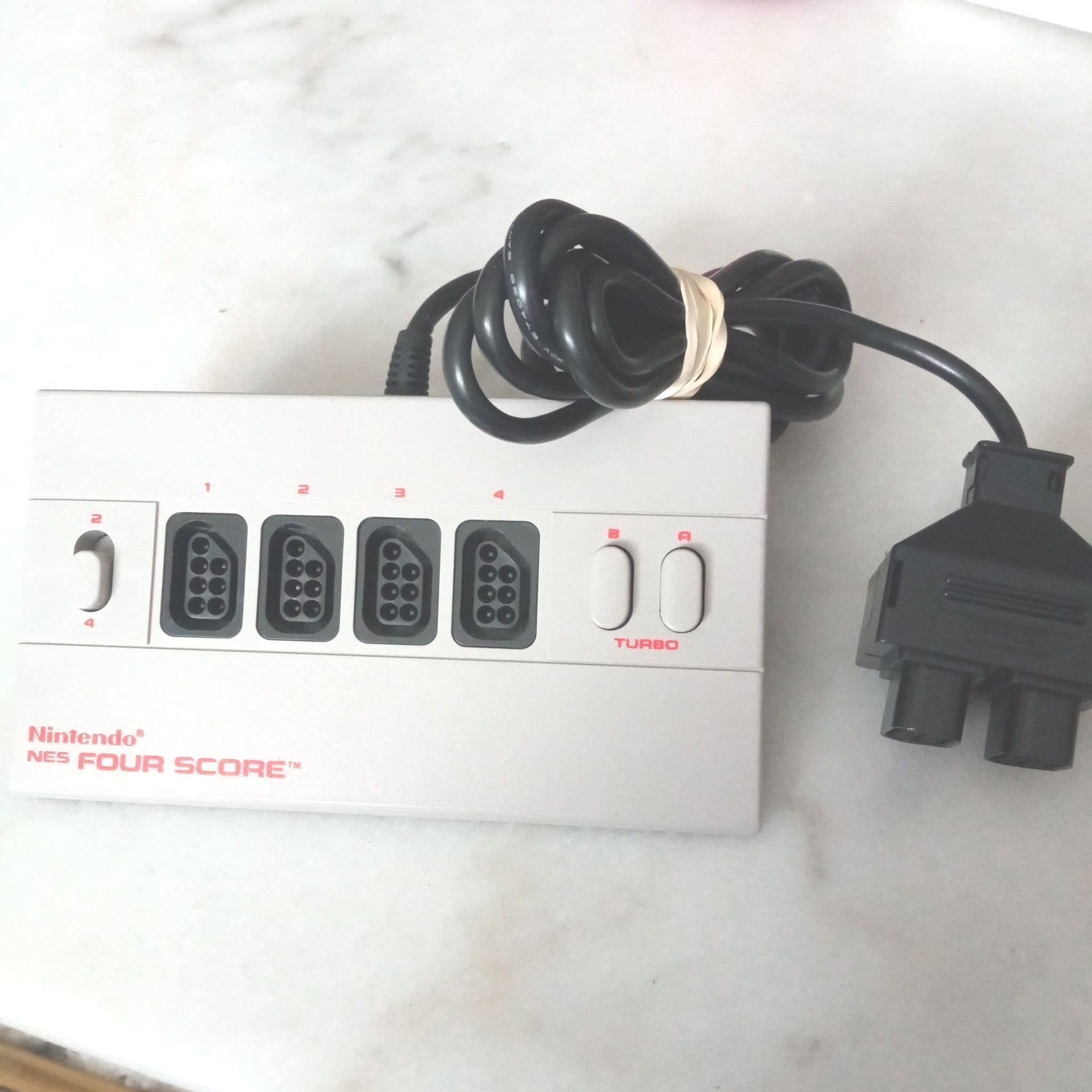 Se produkter som liknar Nintendo NES Four Score på Tradera (687015057)