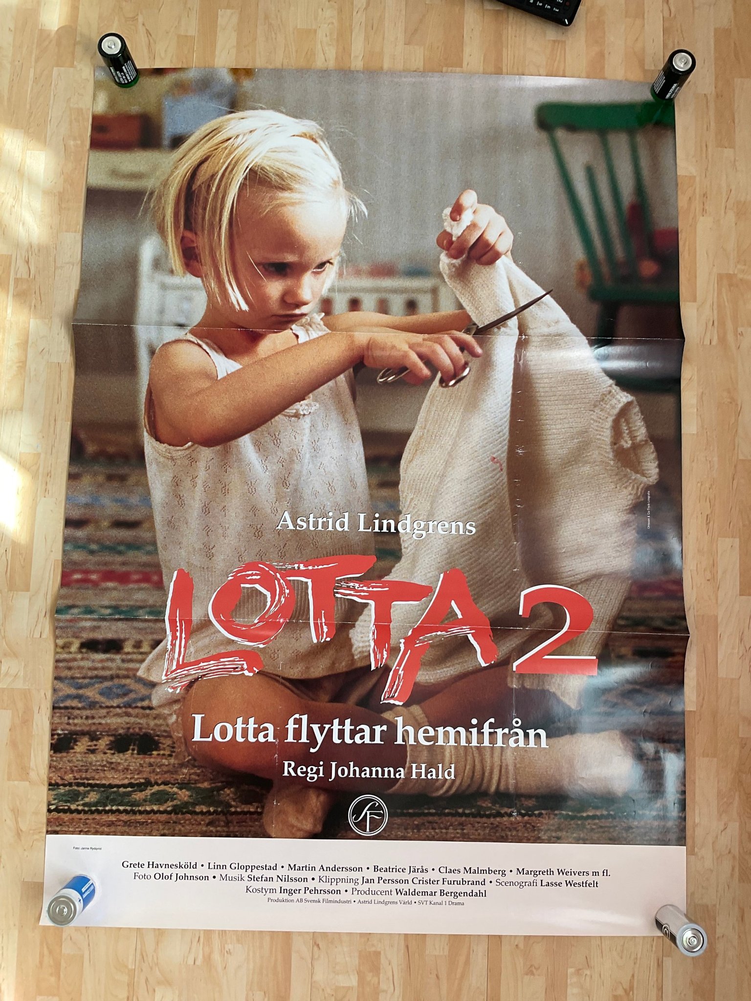 LOTTA FLYTTAR HEMIFRÅN Claes Malmberg ÅR 1993 7.. | Köp på Tradera ...