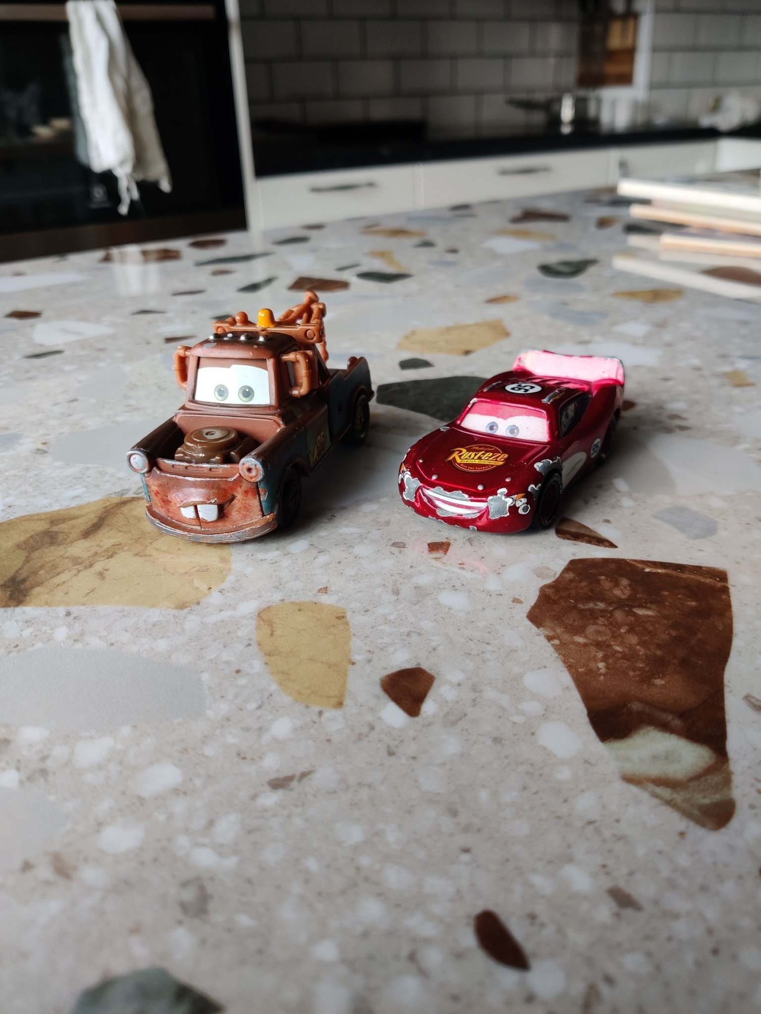 Blixten mcQueen och bärgarn bilar cars leksaksbil | Köp på Tradera ...