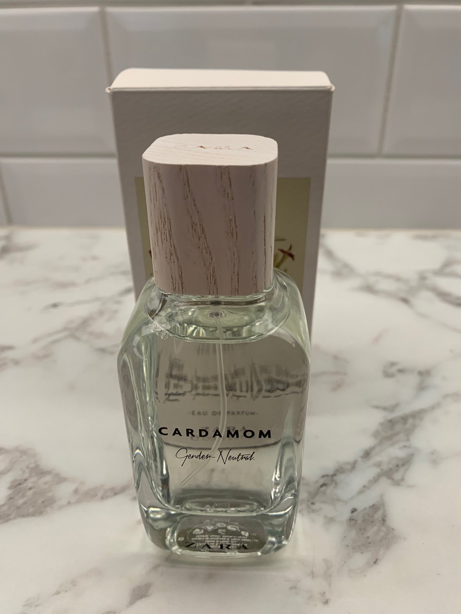 Se produkter som liknar Zara Cardamom Gender Neutral .. på Tradera ...