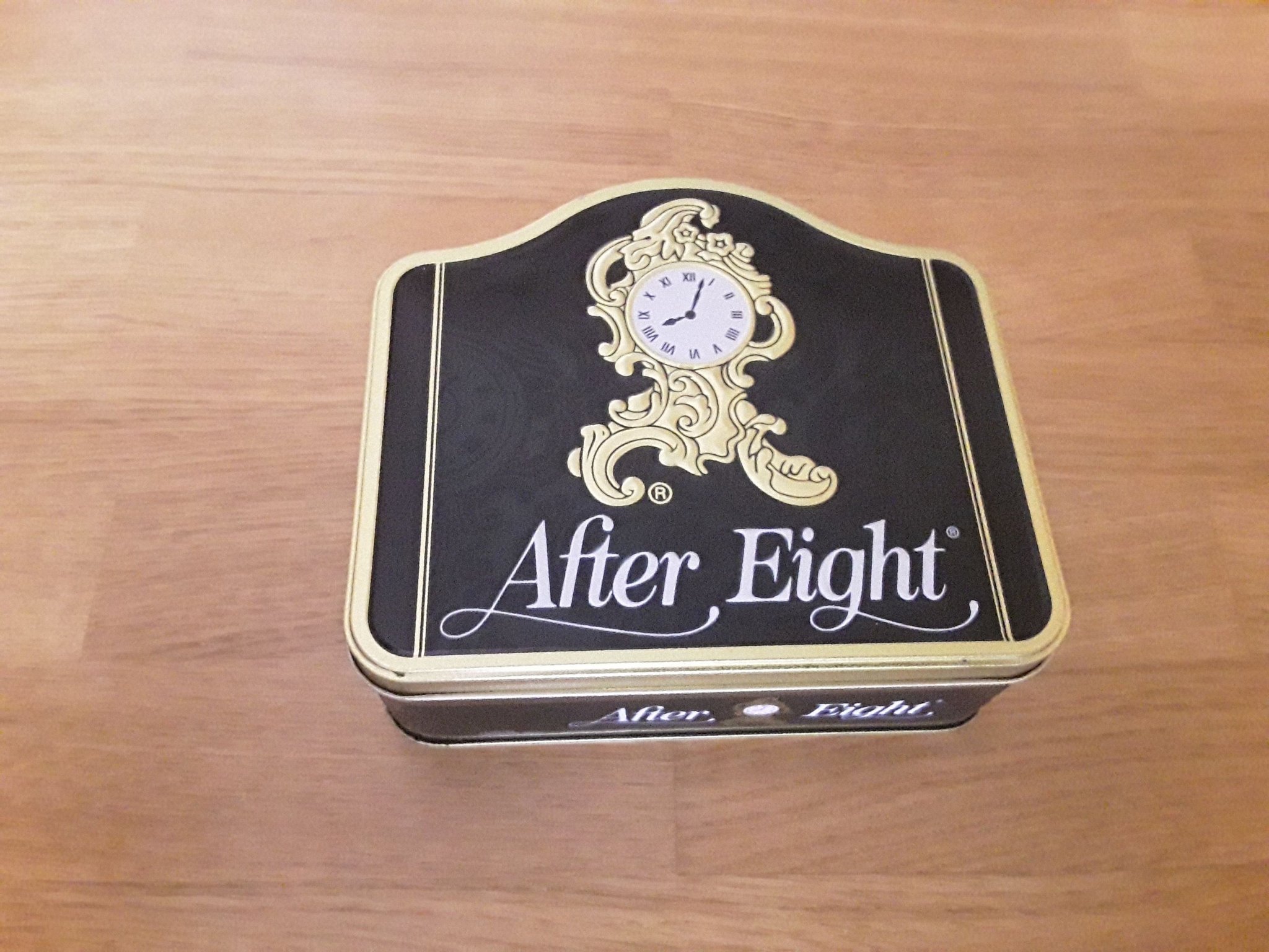 AFTER EIGHT - PLÅTBURK | Köp på Tradera (708980849)