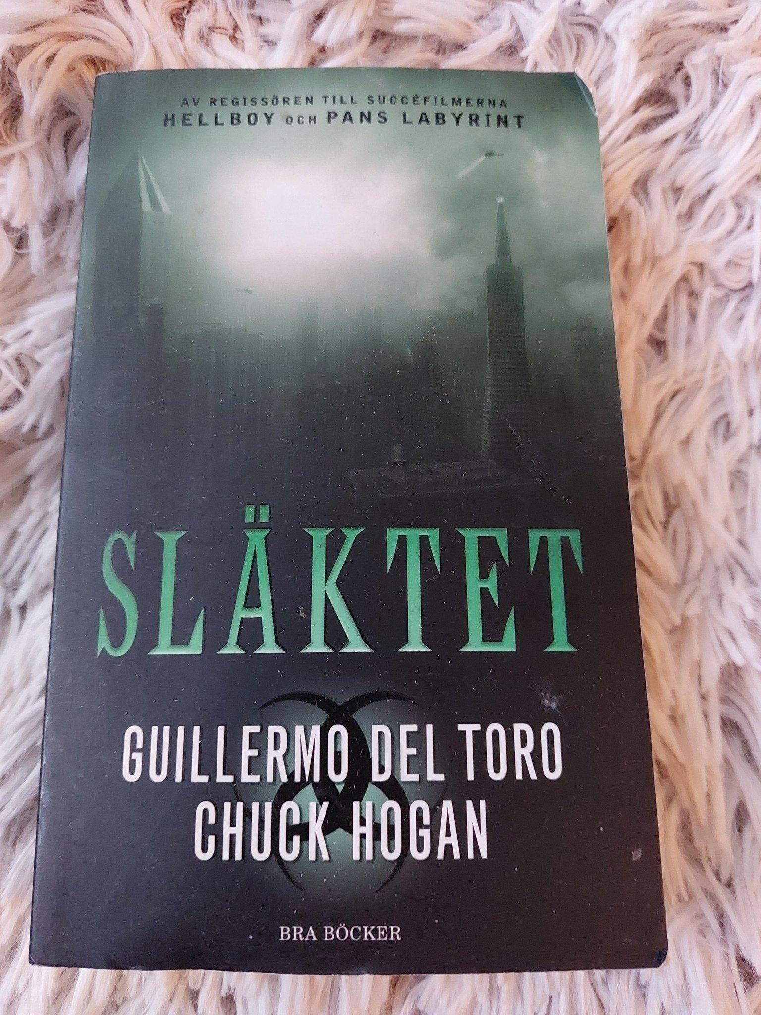Släktet av Guillermo del Toro och Chuck Hogan -.. | Köp på Tradera ...