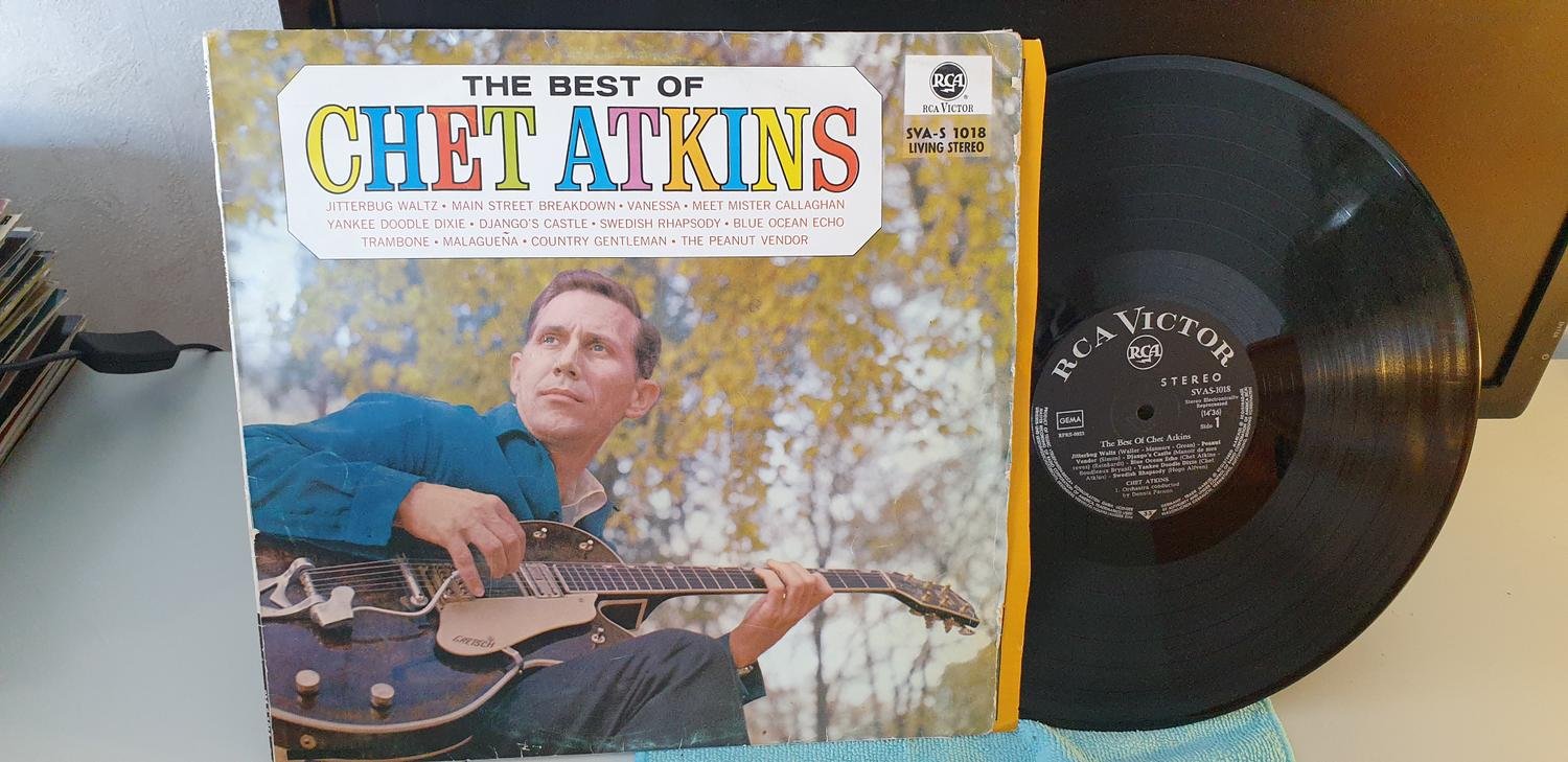 Chet Atkins - Best Of | Köp på Tradera (644448679)