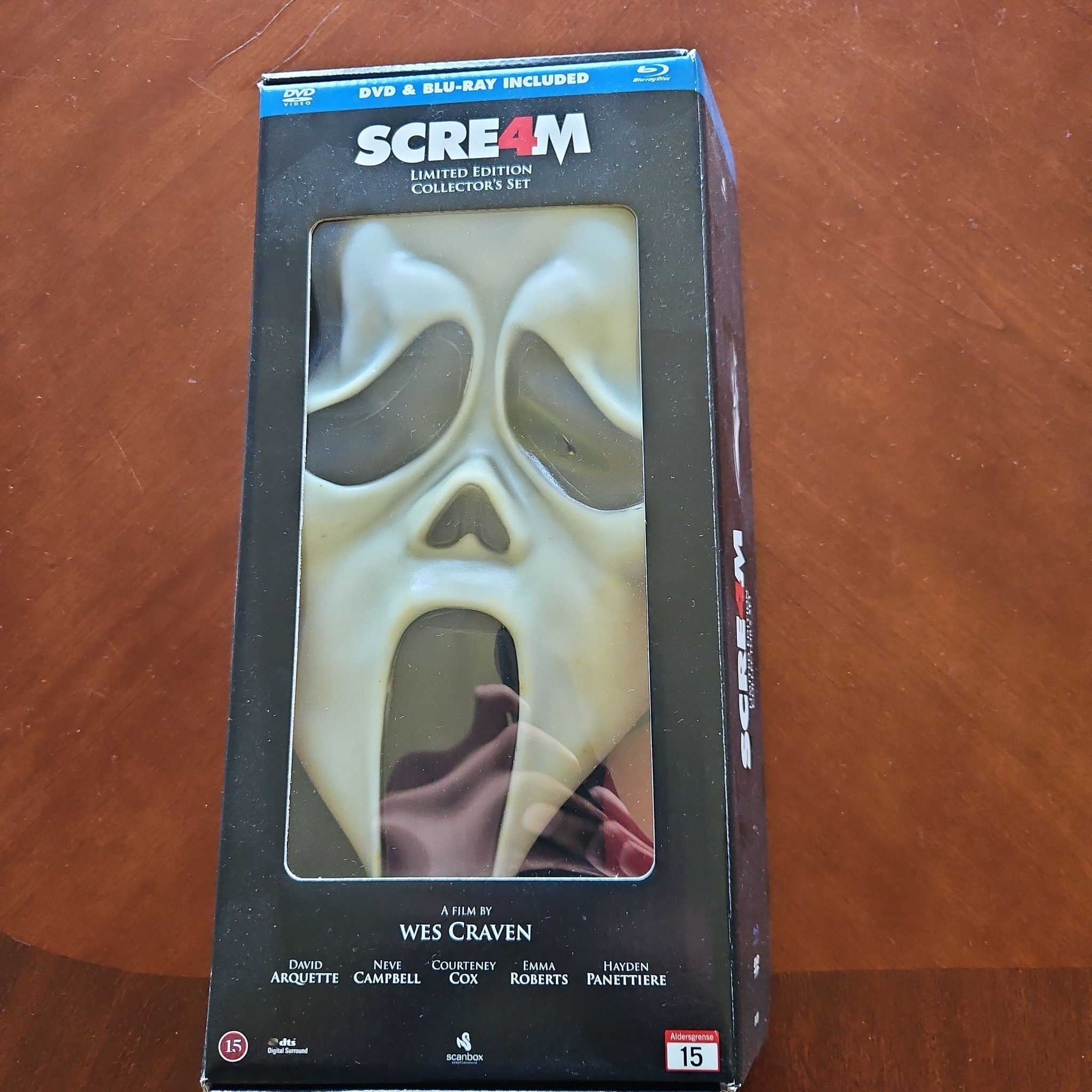 Se produkter som liknar Scream 4 Limited Edition Coll.. på Tradera ...