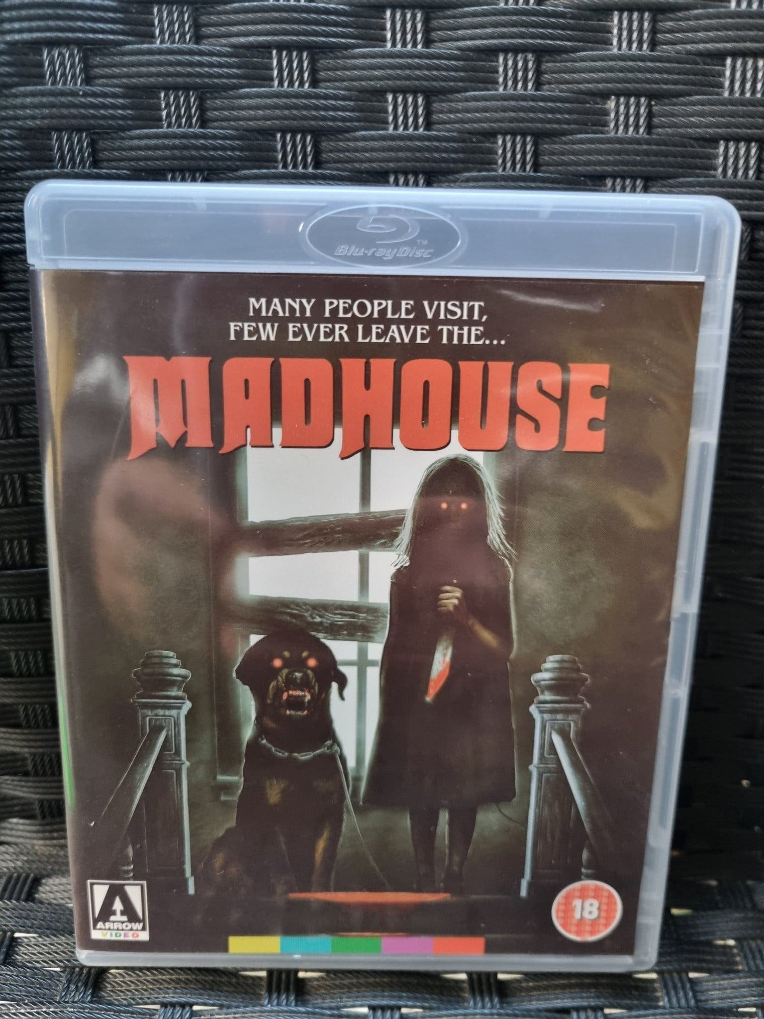 Se produkter som liknar Madhouse - Blu-ray + DVD Arro.. på Tradera ...