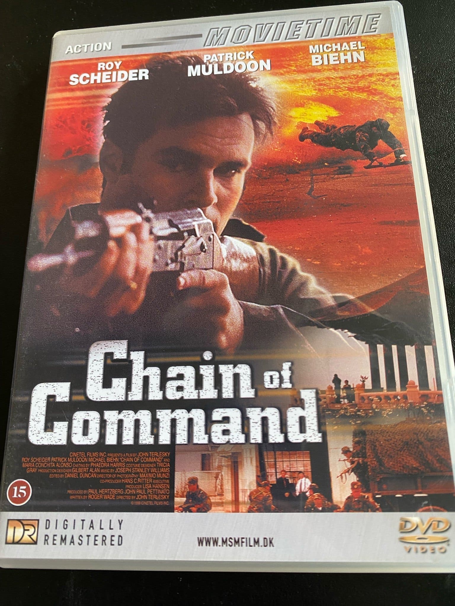 Se produkter som liknar Chain of Command - DVD på Tradera (713258784)
