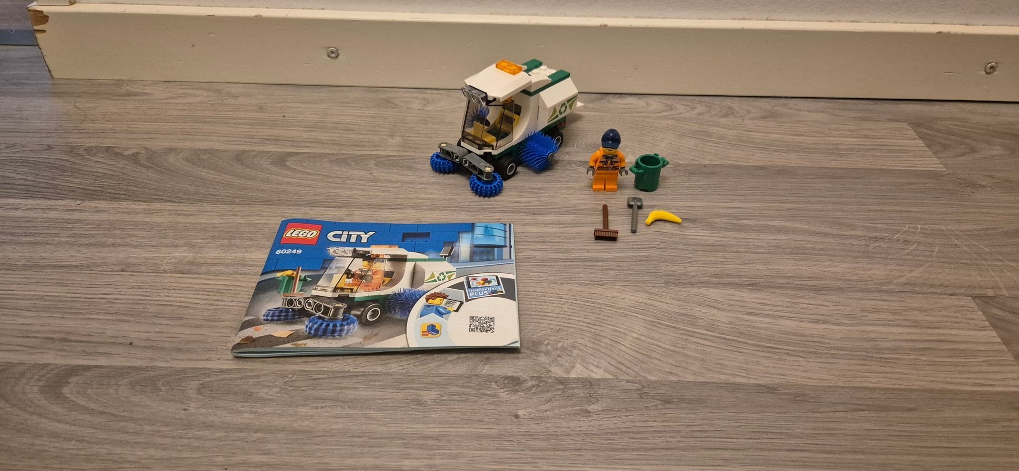 Lego city 60249 Street Sweeper gatusopare | Köp på Tradera (717227676)