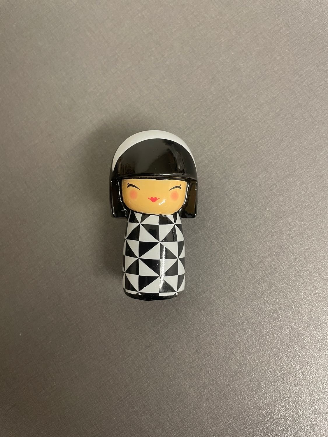 Kokeshi Docka Skin City Figur | Köp från Zaffo på Tradera (677039203)