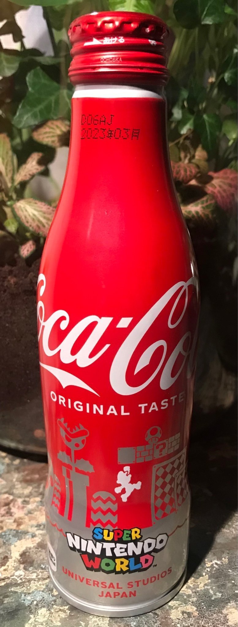 SUPER NINTENDO WORLD JAPAN LIMITED EDITION MARIO COCA-COLA BOTTLE