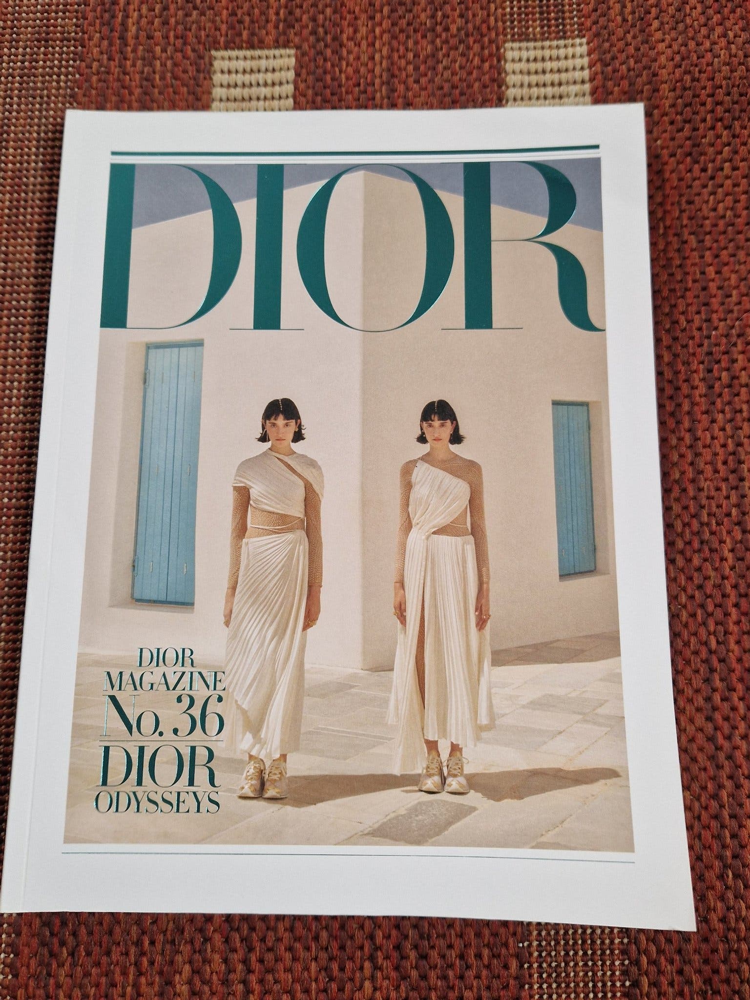 Se produkter som liknar Dior Magazine No. 36 Winter 2.. på Tradera ...