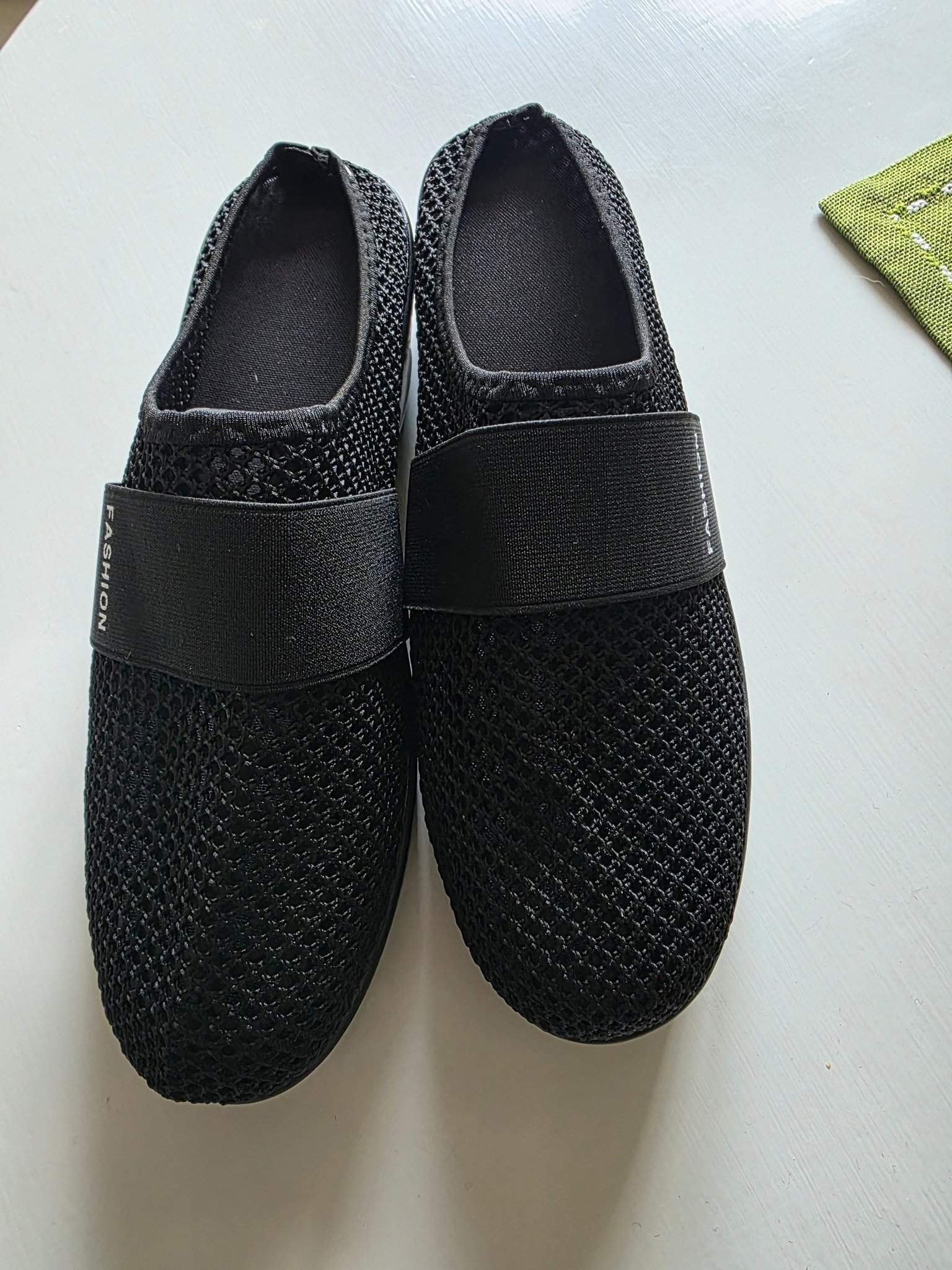 Nya fina nätskor luftiga o sköna stl 42 | Köp på Tradera (711651848)