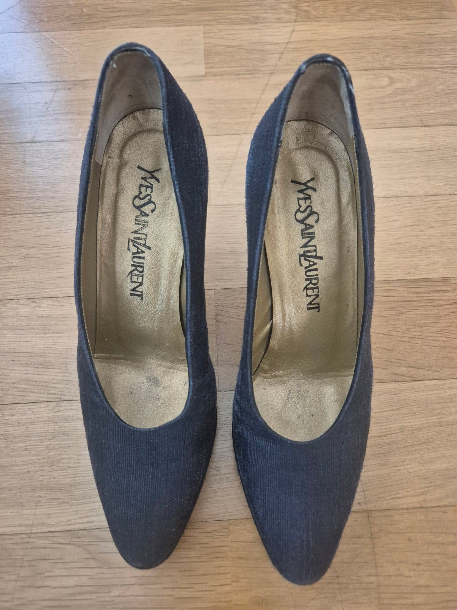 Se produkter som liknar YSL Pumps, Blå denim på Tradera (676932701)