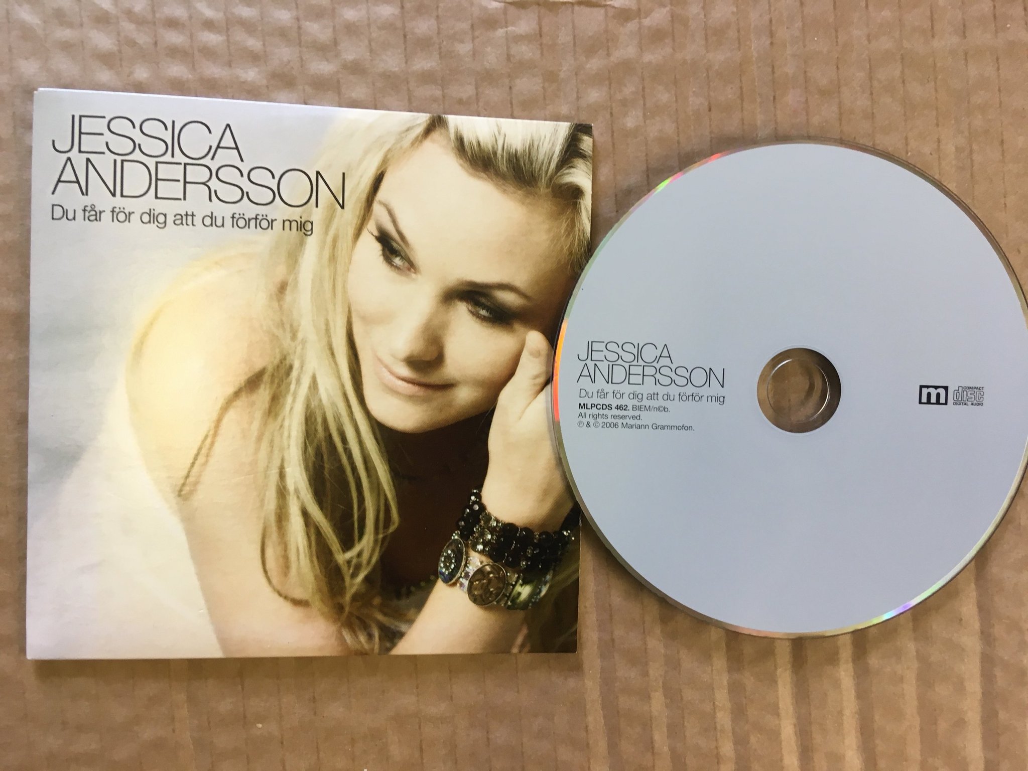 Jessica Andersson Du Får För Dig Att Du Förför .. | Köp på Tradera ...