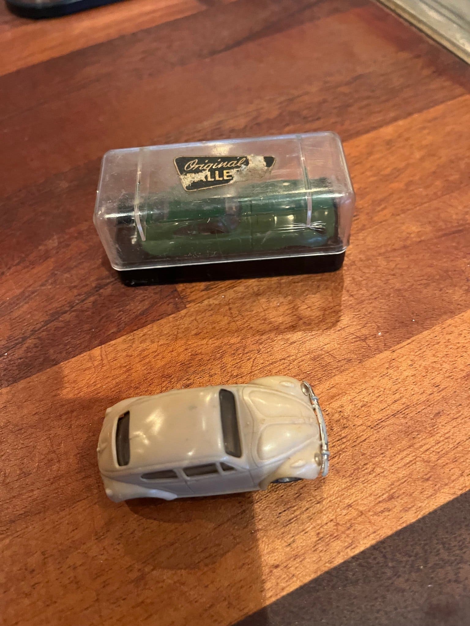 Se produkter som liknar Faller bilar Jaguar e type & .. på Tradera ...