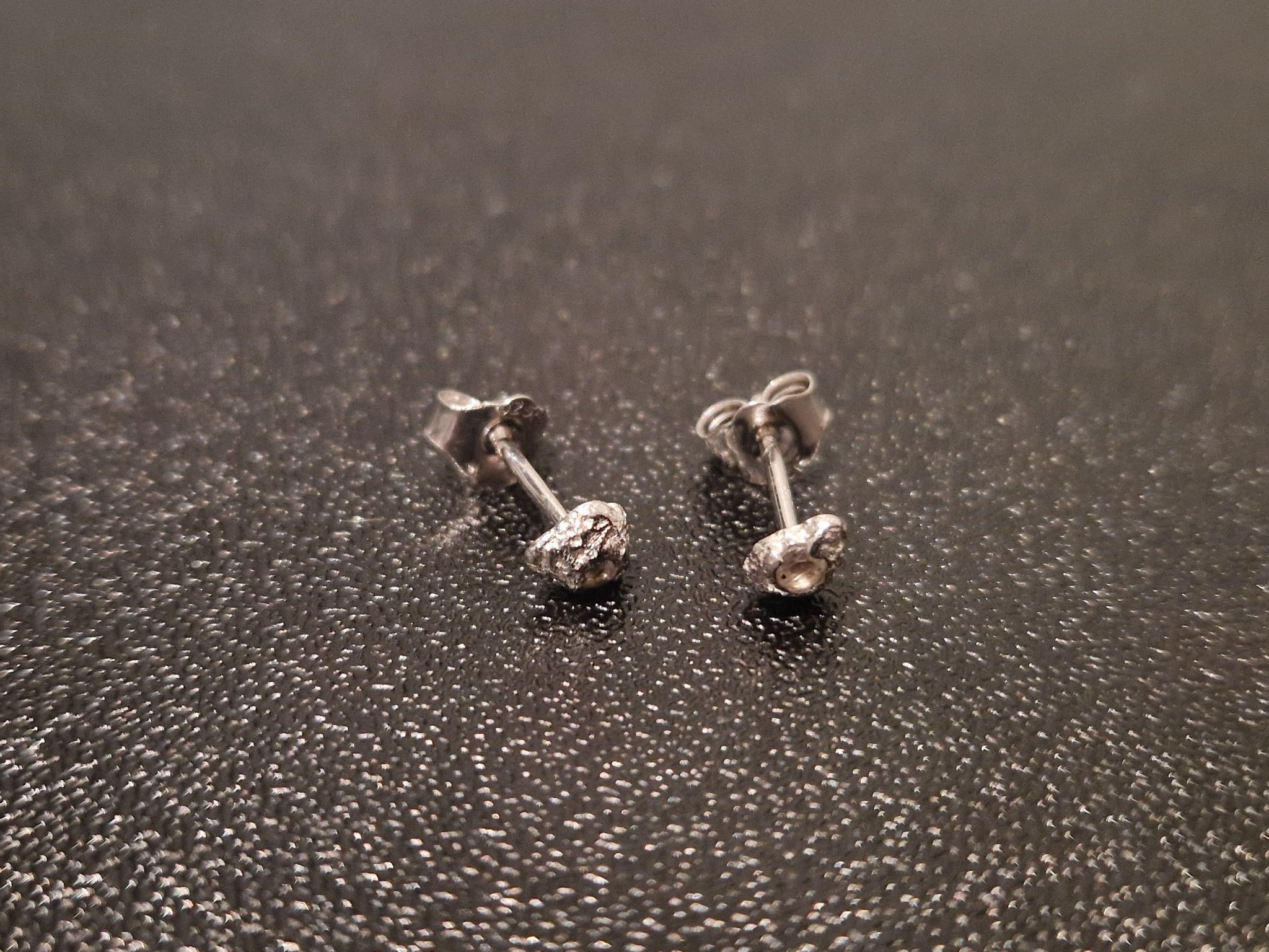 Silverörhängen med sten från Maanesten | Köp på Tradera (708767659)