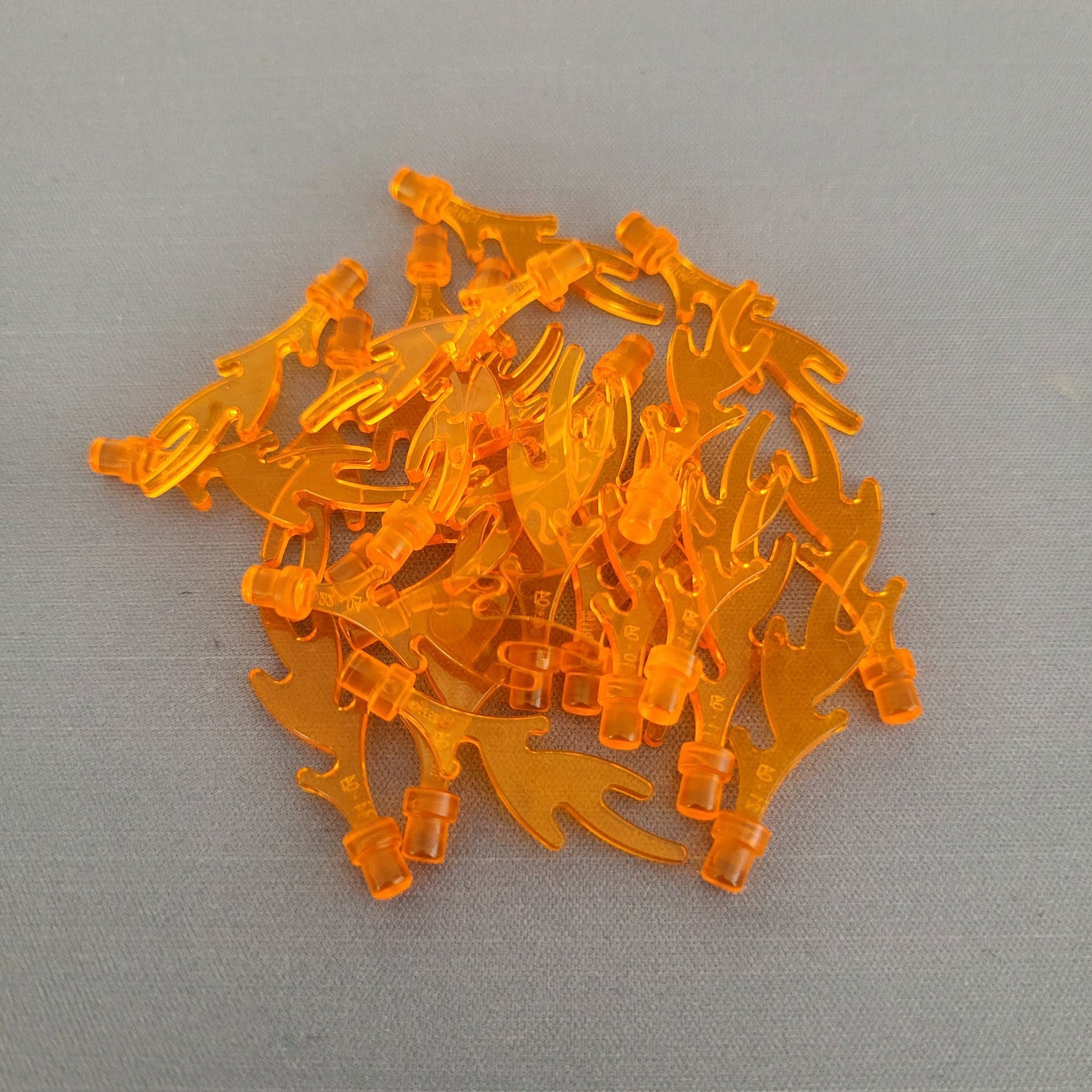 Se produkter som liknar Lego: 25 st transorangea flam.. på Tradera ...