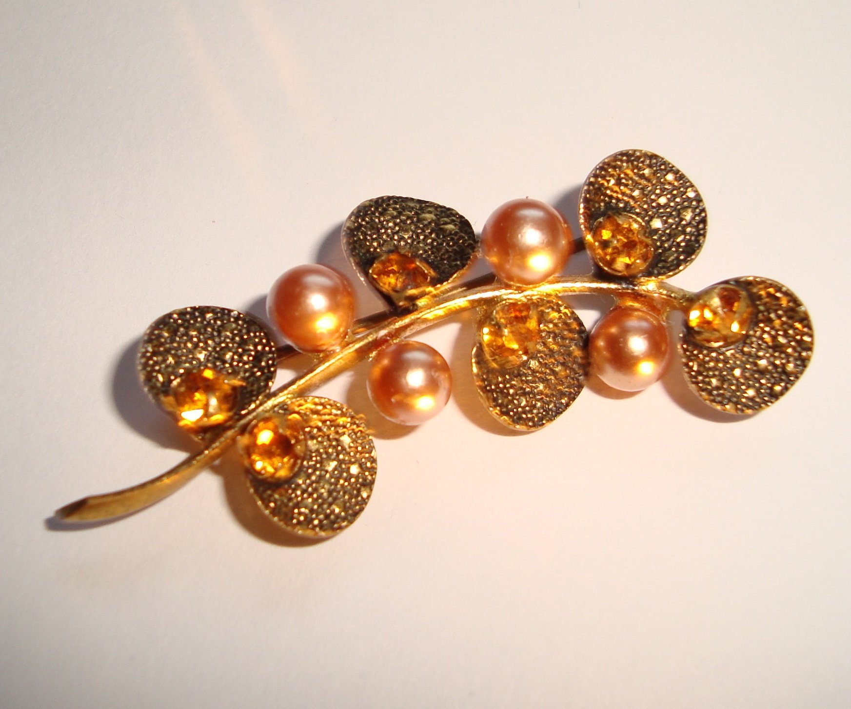 Retro brosch (402867471) ᐈ Köp på Tradera