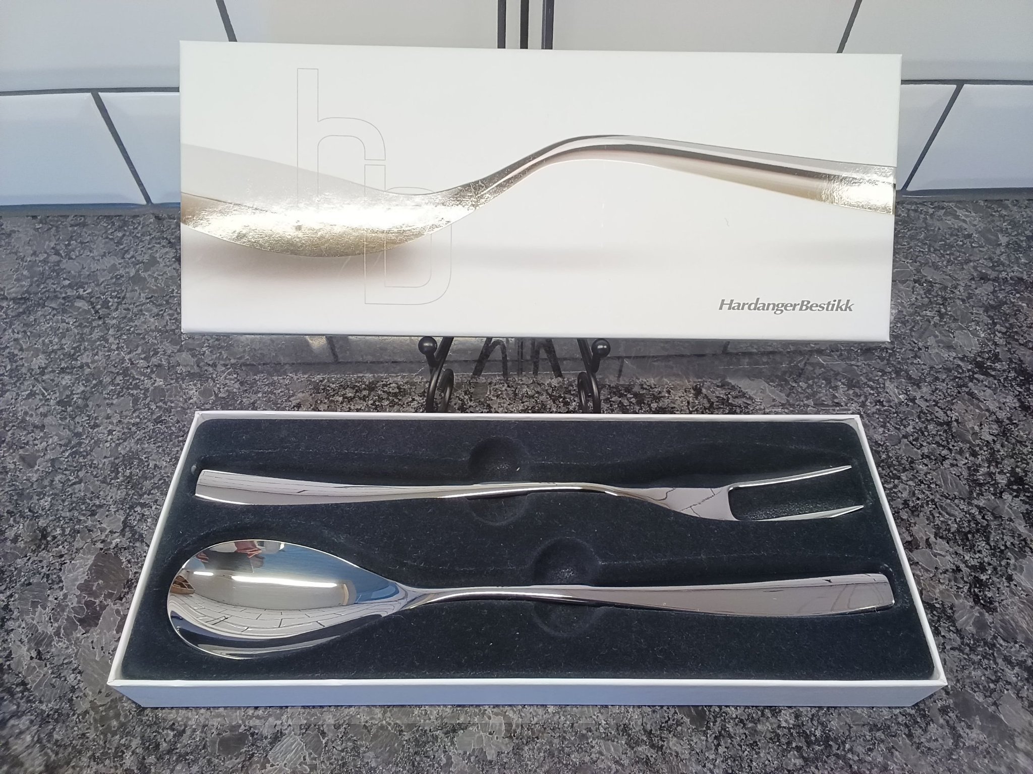 Nytt - Hardanger Bestick - Serveringsset Julie | Köp på Tradera (708391689)