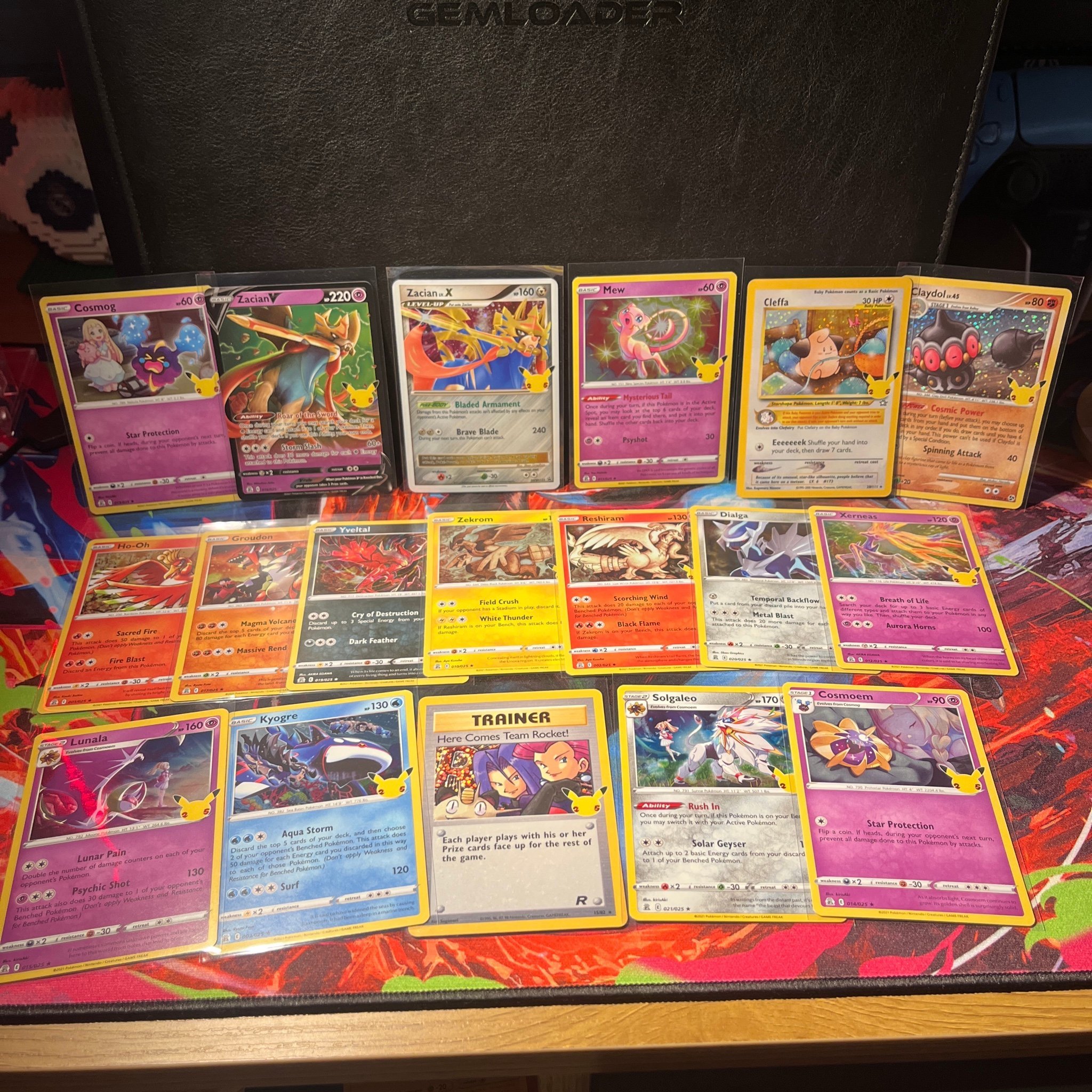 Pokémon Celebrations 25 års jubileum LOT 18 kort | Köp på Tradera ...