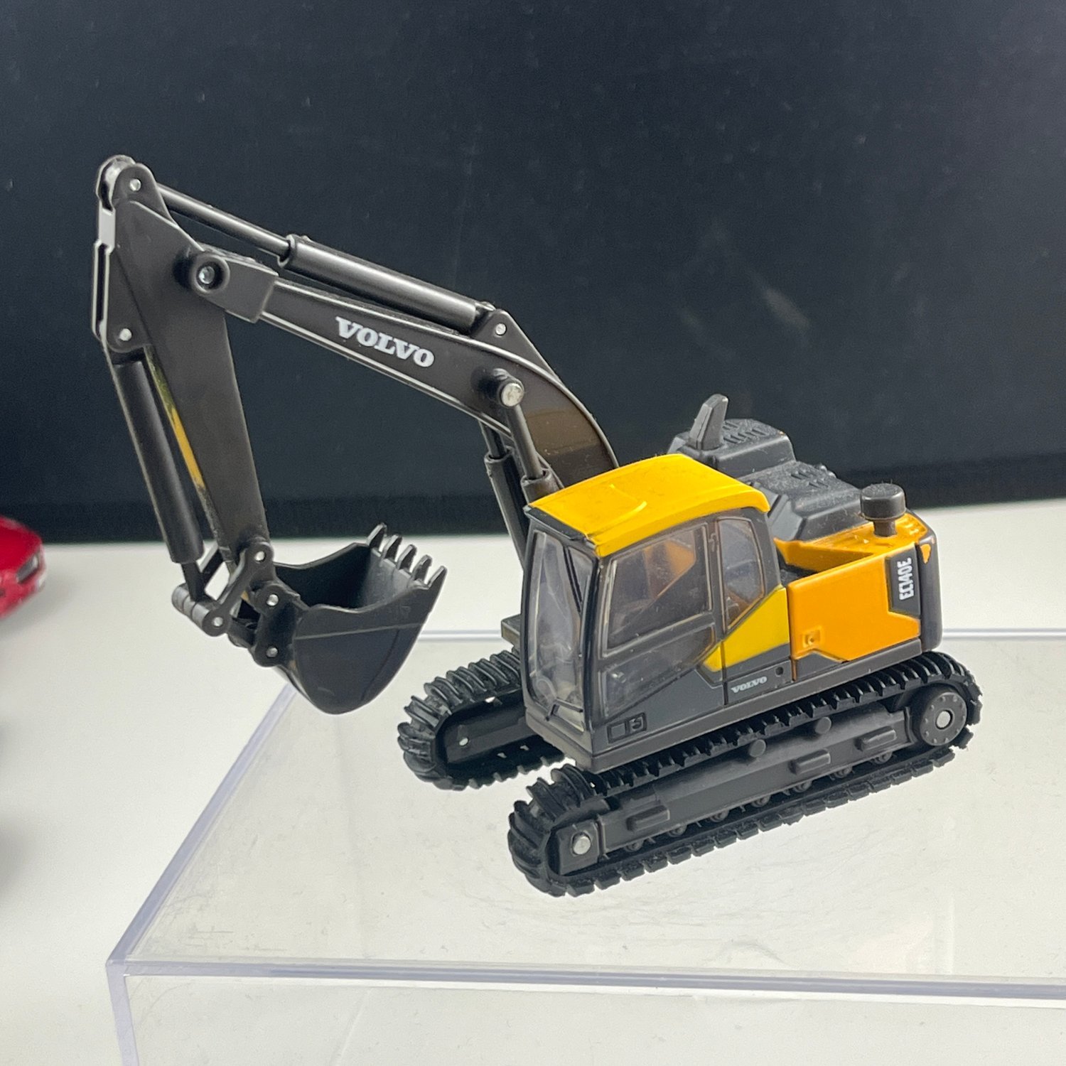 Volvo EC140E grävmaskin - New Ray- Skala ca 1:58 | Köp på Tradera ... Volvo EC140E grävmaskin - New Ray- Skala ca 1:58 | Köp på Tradera ...