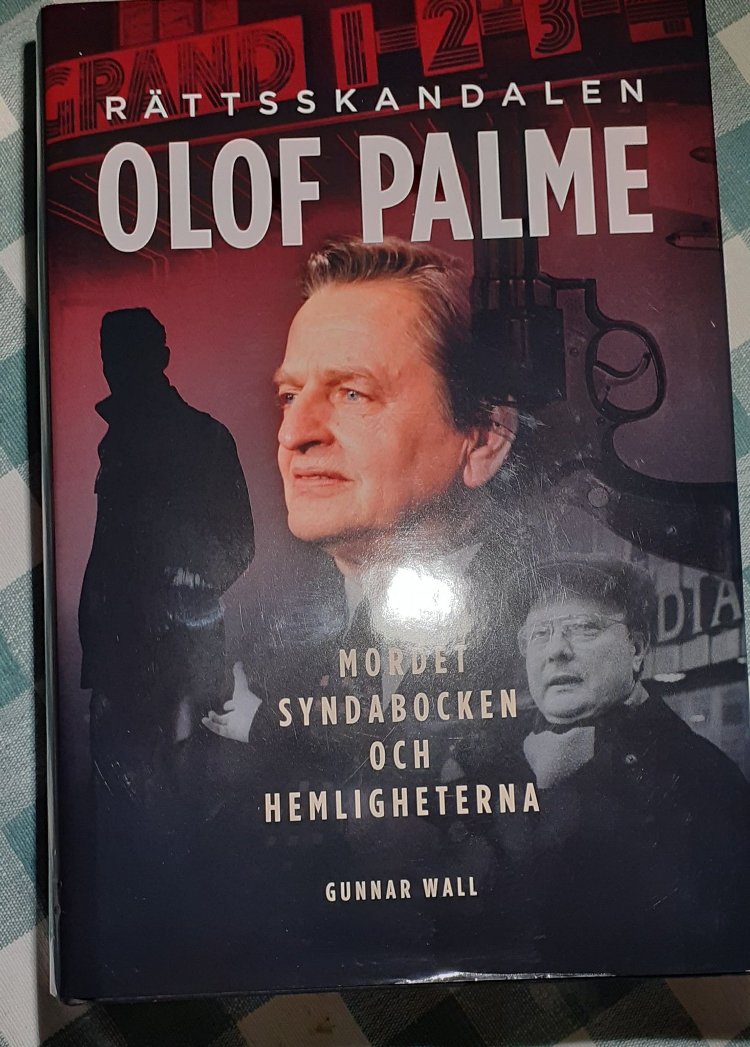 Rättsskandalen Olof Palme: Mordet, syndabocken .. | Köp på Tradera ...