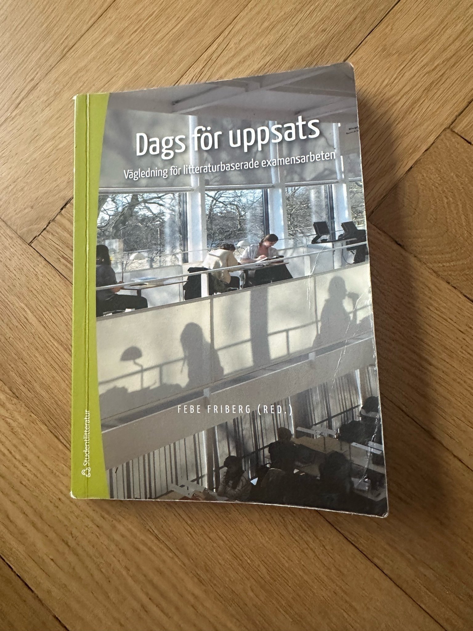 Se produkter som liknar Dags för uppsats: Vägledning .. på Tradera ...