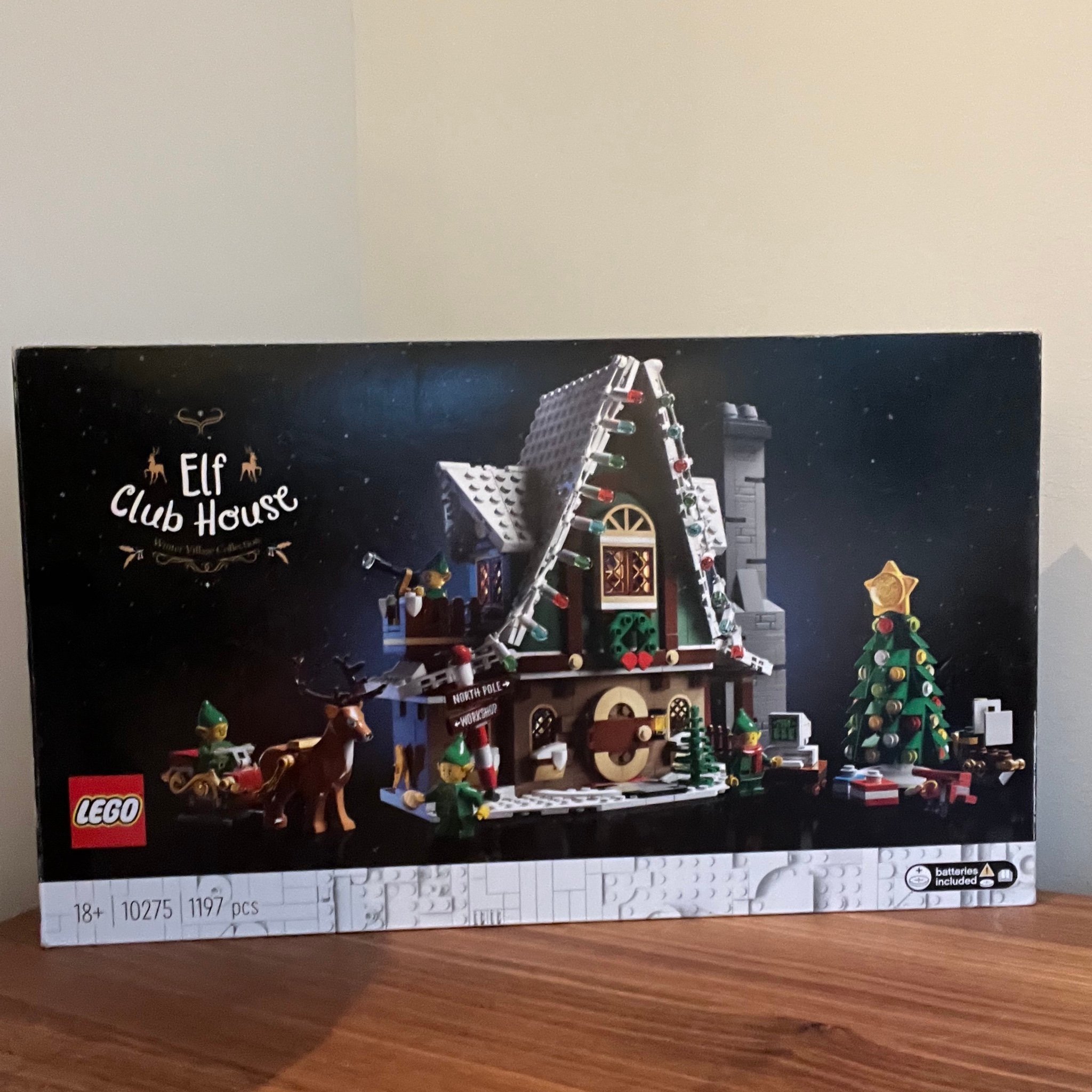Komplett LEGO Icons 10275 Elf Club House Nissar.. | Köp på Tradera ...