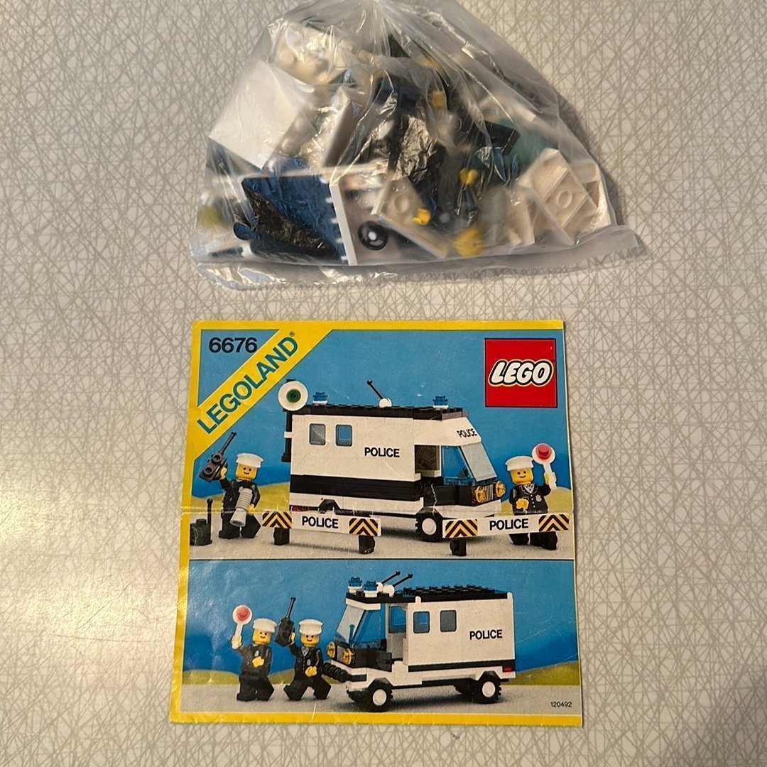 Se produkter som liknar Legoset 6676 Mobile Command U.. på Tradera ...