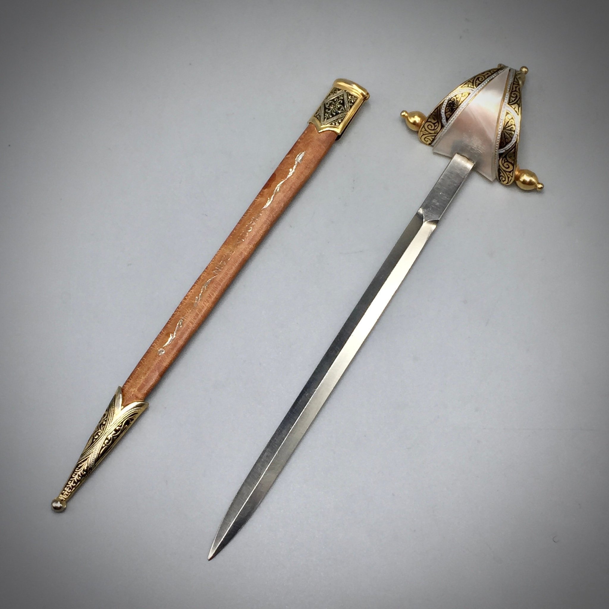 Brevkniv i form av Värja/ Svärd/ Sabel TOLEDO, .. | Köp på Tradera ...