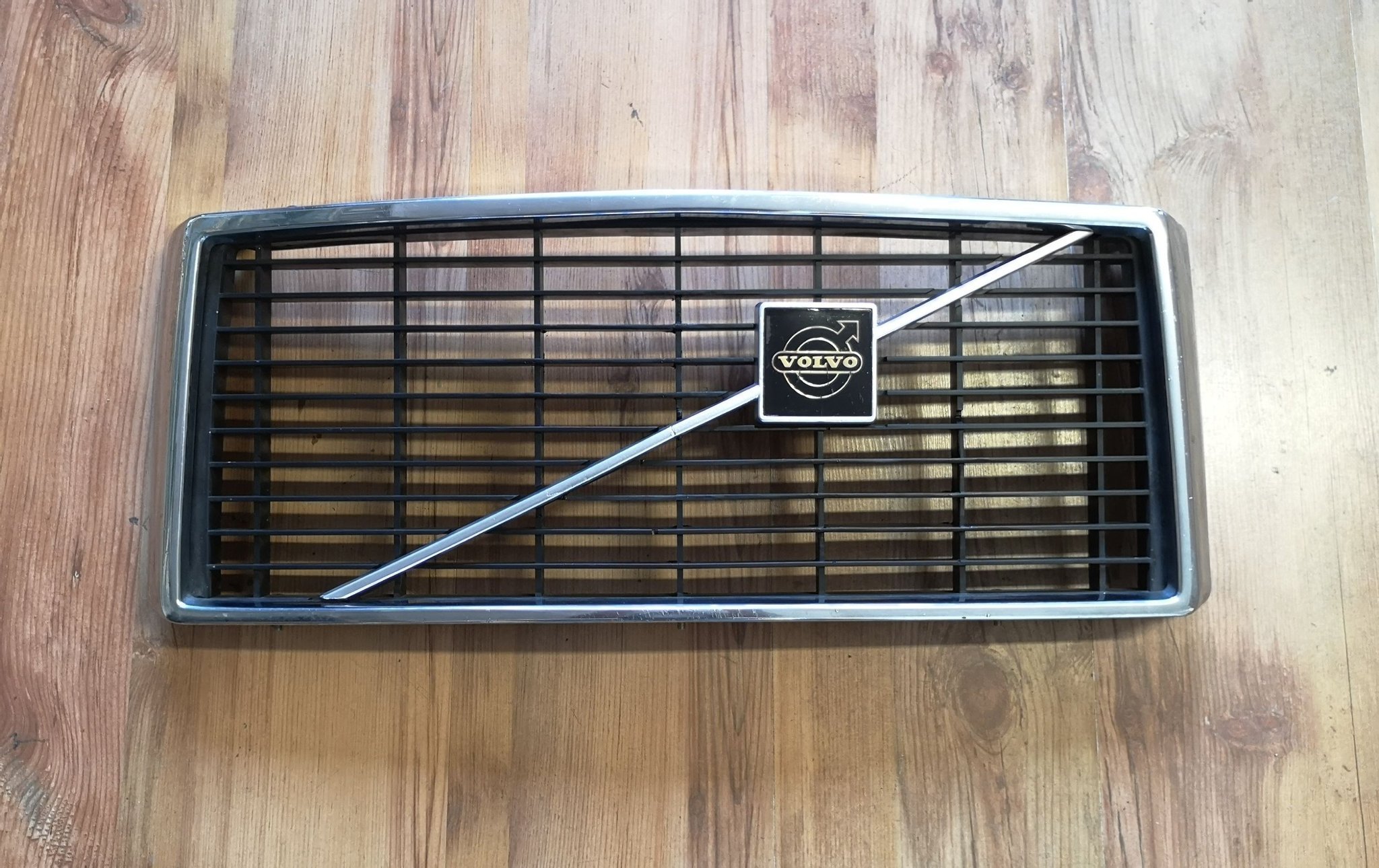 Volvo 240 " custom " grill | Köp på Tradera (713413080)