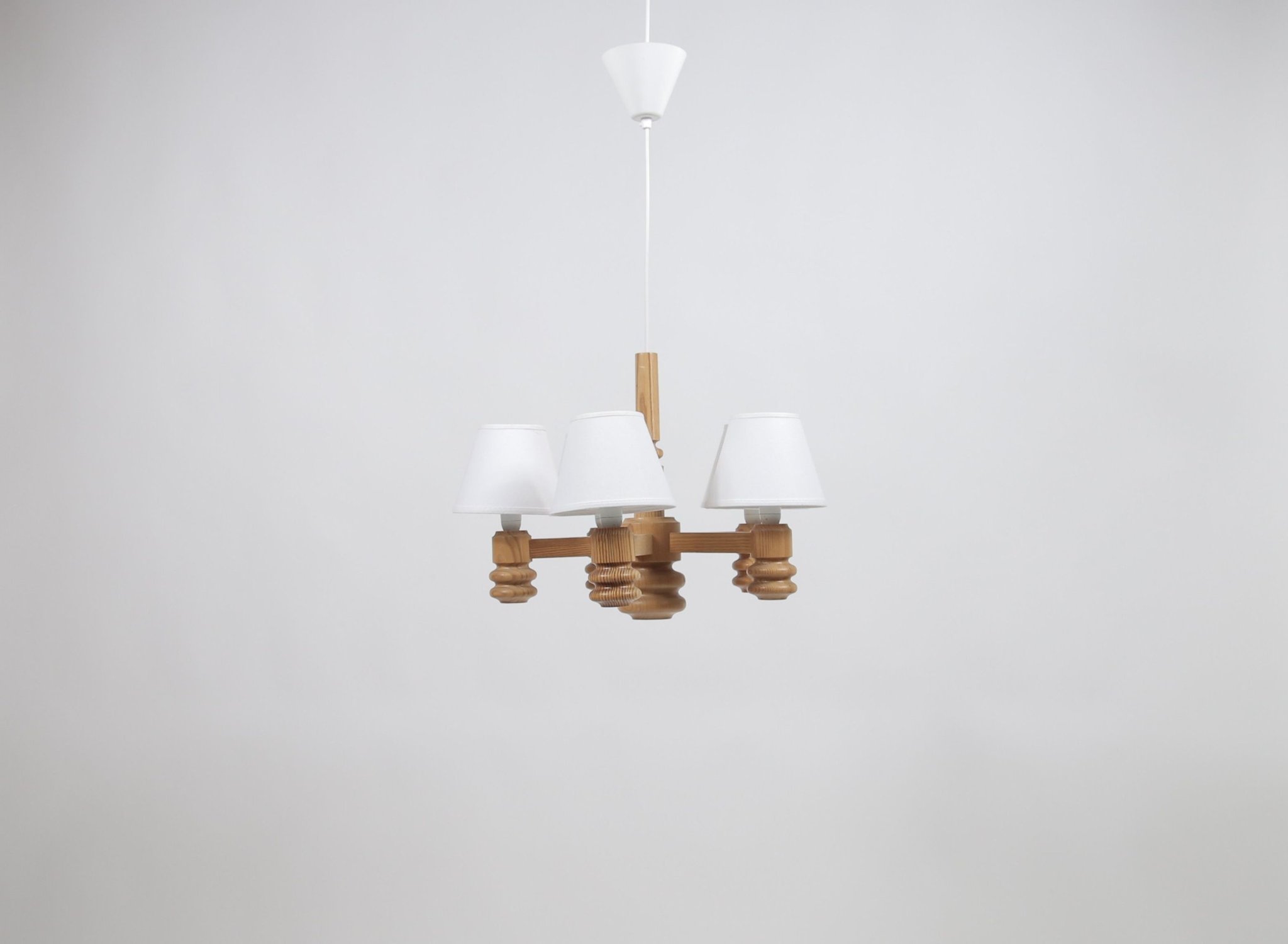 TAKLAMPA, trä, 1900-tale.. | Köp från Ristoria_Interior på Tradera ...