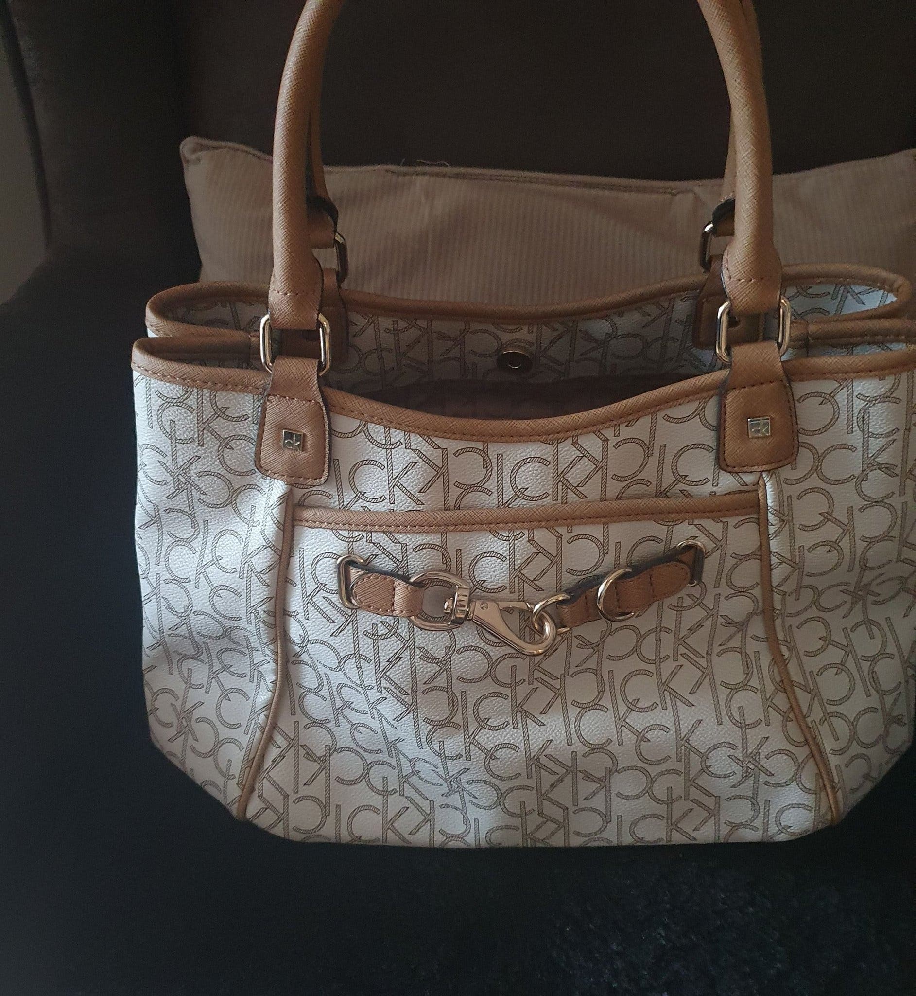 Calvin Klein Hudson MoNogram | Köp på Tradera (657862266)