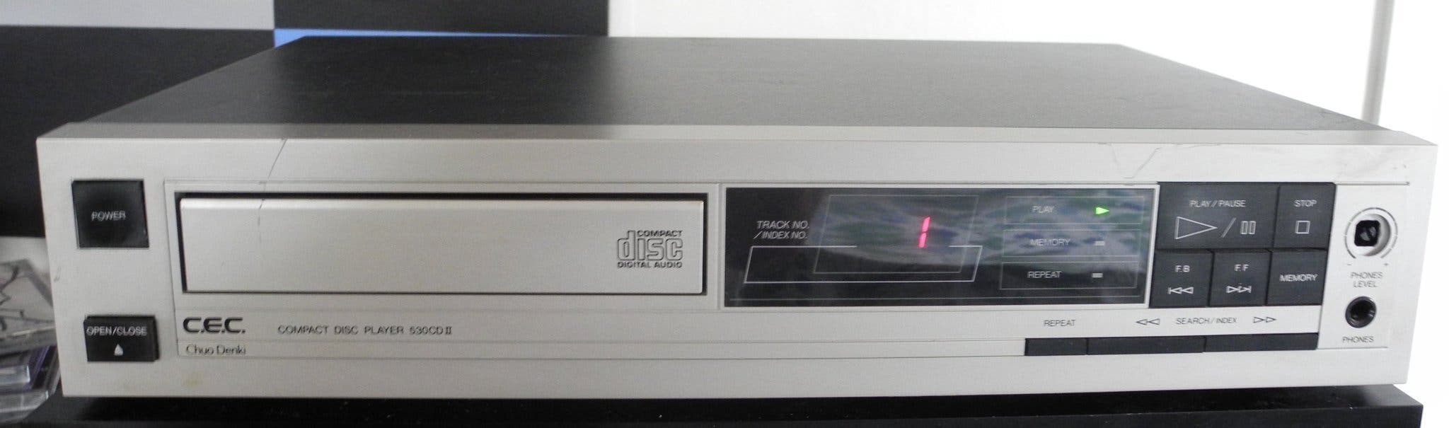 Se produkter som liknar CEC CD-spelare 9300E på Tradera (697821255)