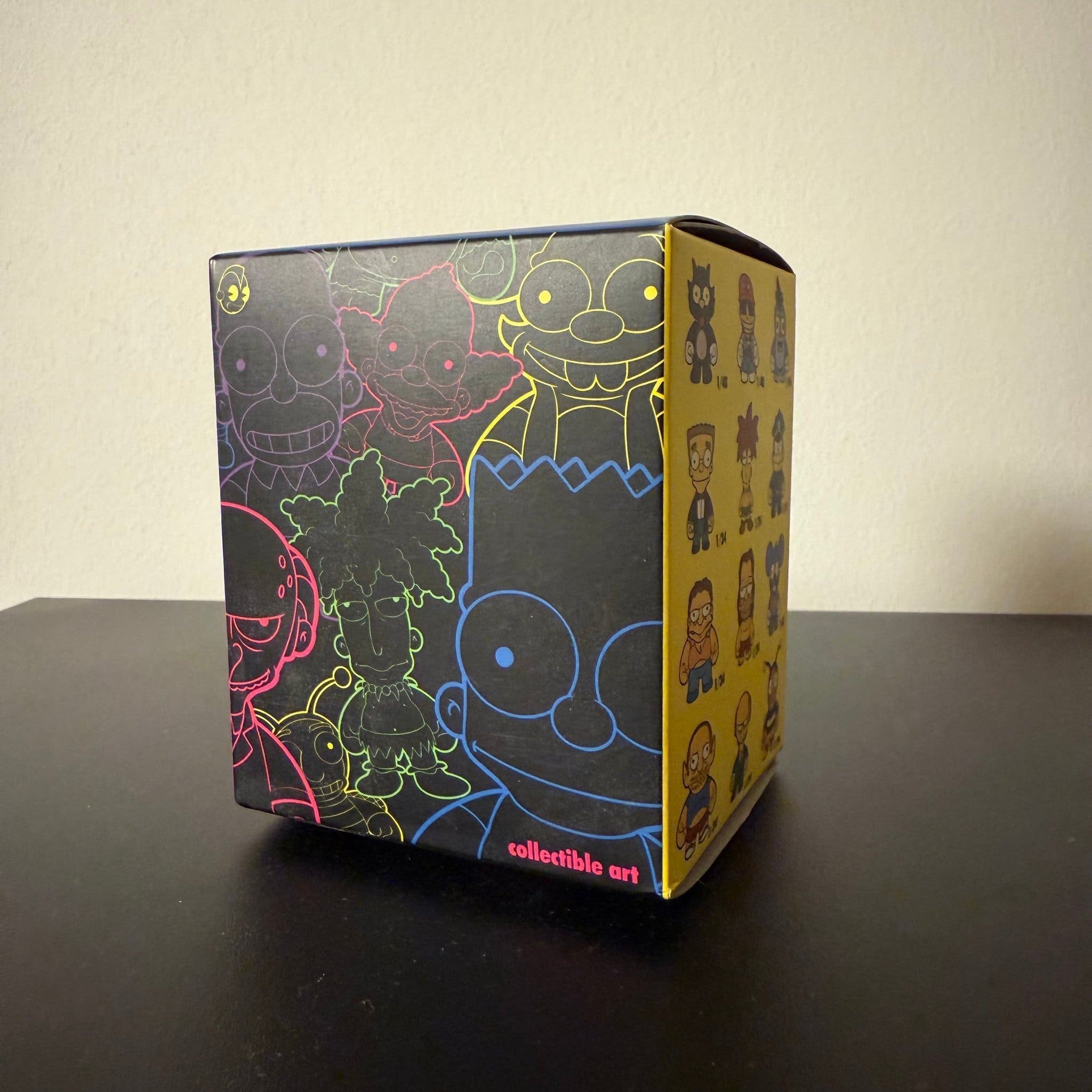 Se produkter som liknar The Simpsons - Kidrobot Mini .. på Tradera ...