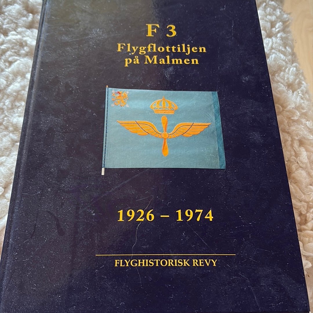 Se produkter som liknar F 3 Flygflottiljen på Malmen .. på Tradera ...