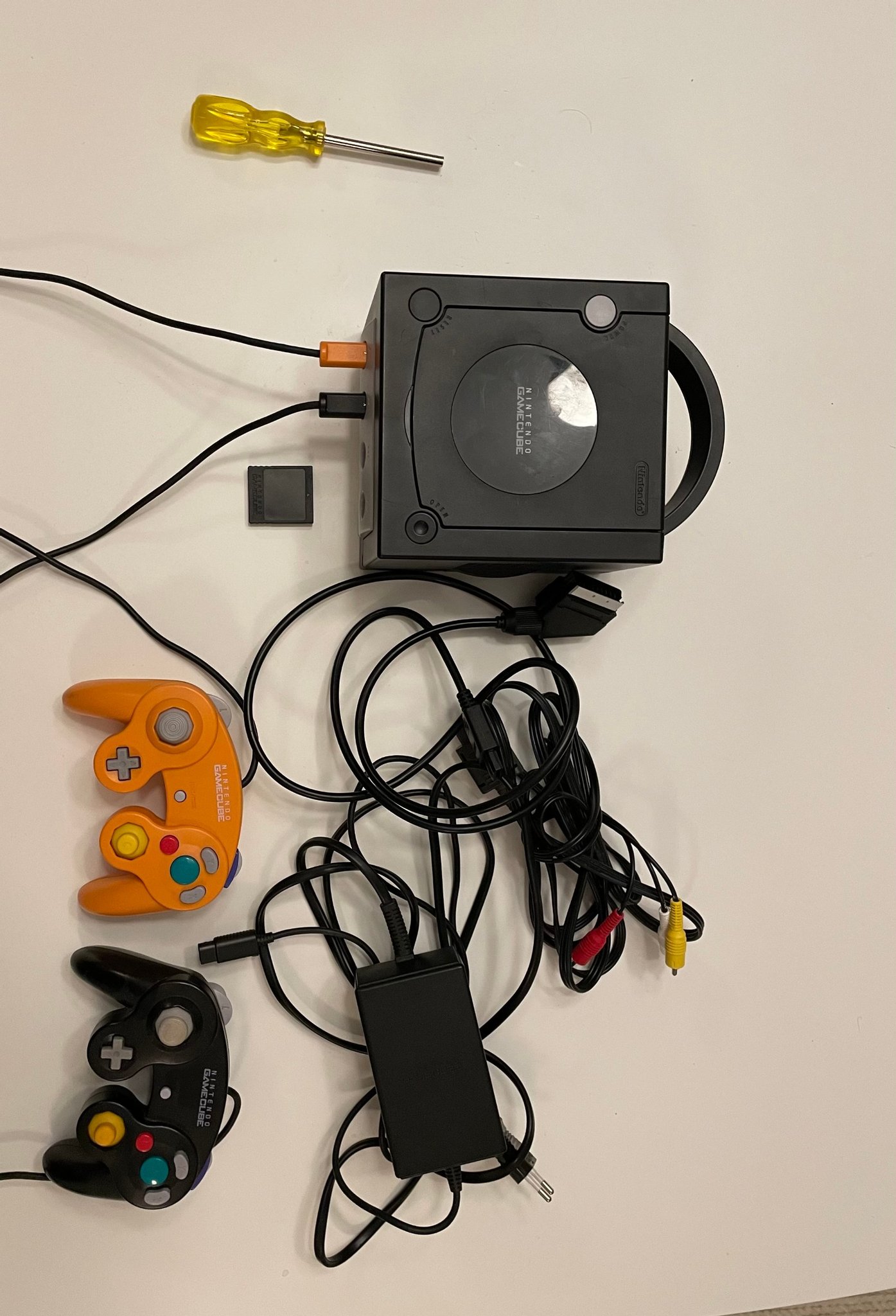 Nintendo GameCube med 4 spel och två kontroller.. | Köp på Tradera ...
