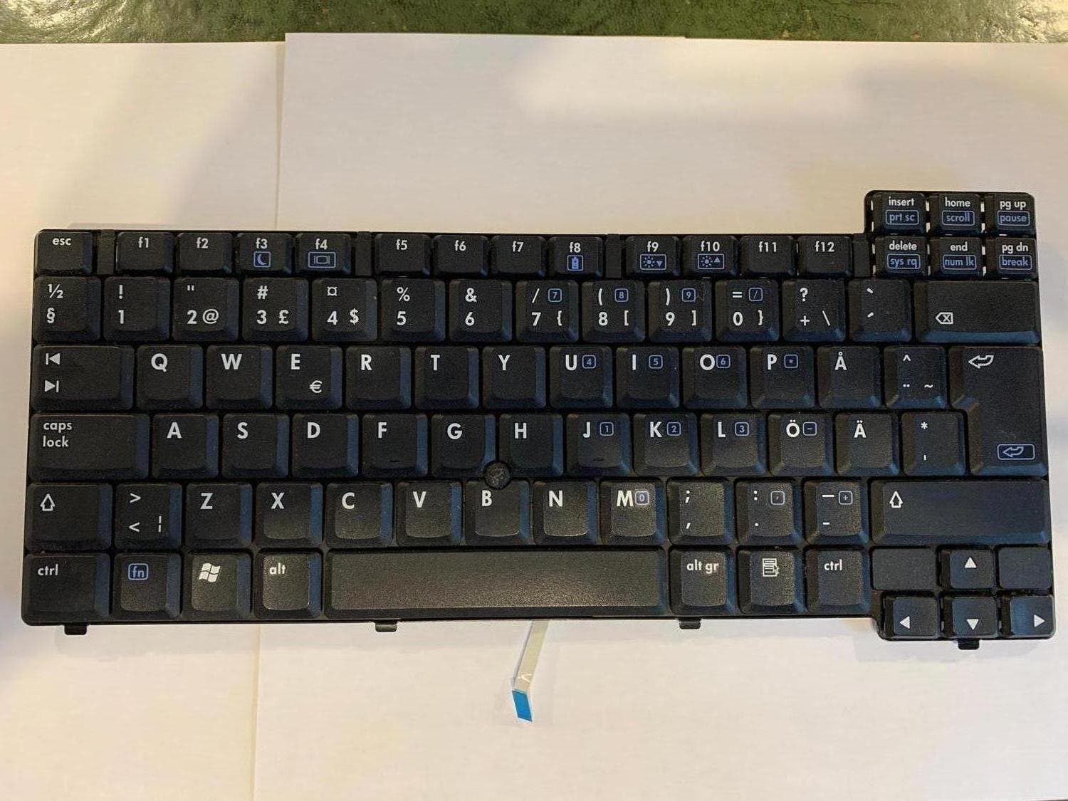 Svenskt tangentbord / keyboard till äldre bärba.. | Köp på Tradera ...