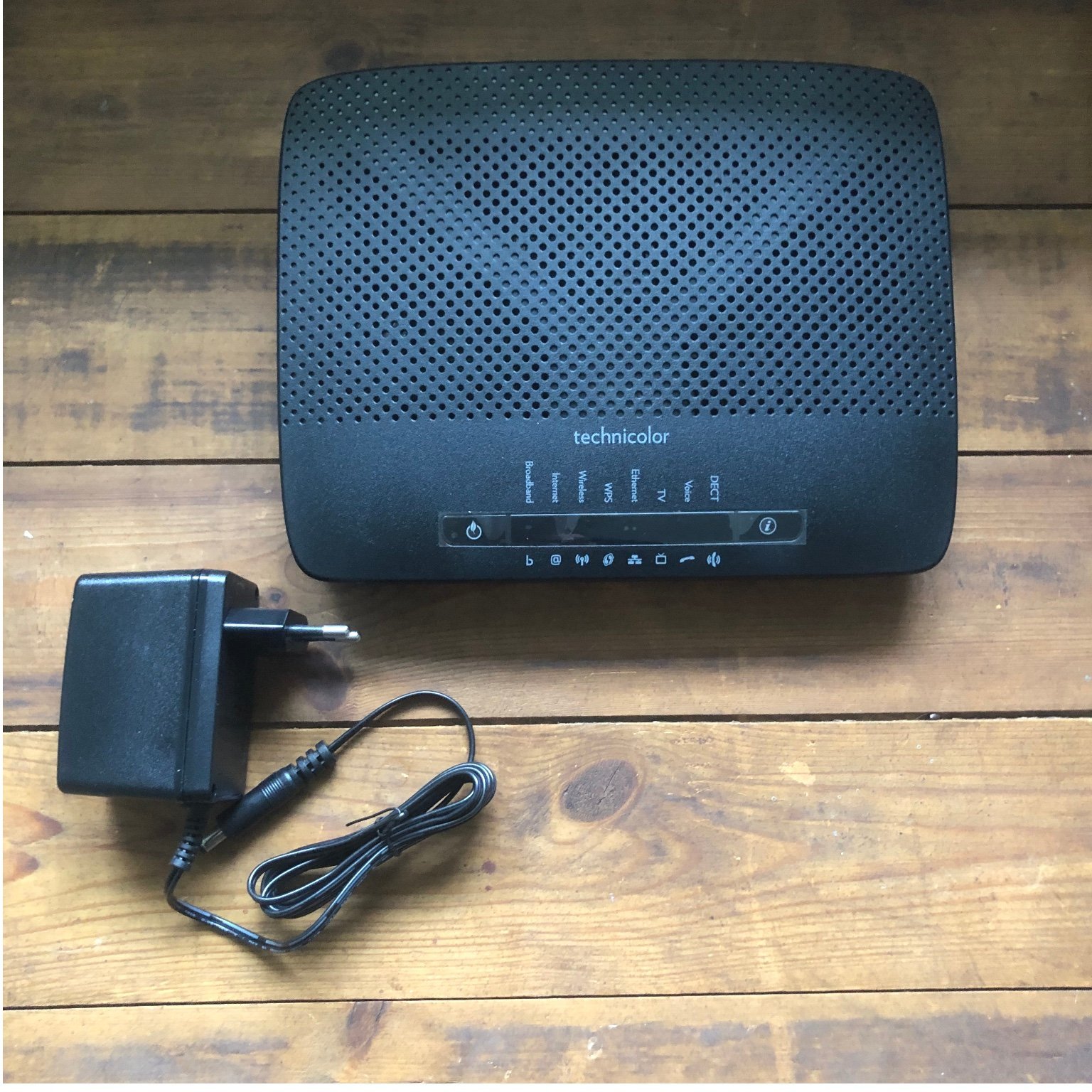 Telia router - Technicolor TG799TSvn | Köp på Tradera (604867950)