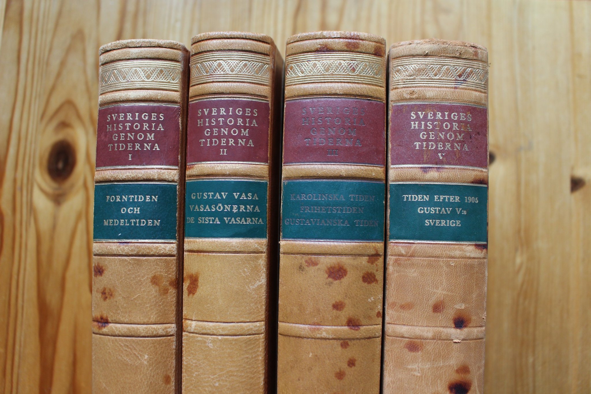 Se produkter som liknar Sveriges historia genom tider.. på Tradera ...