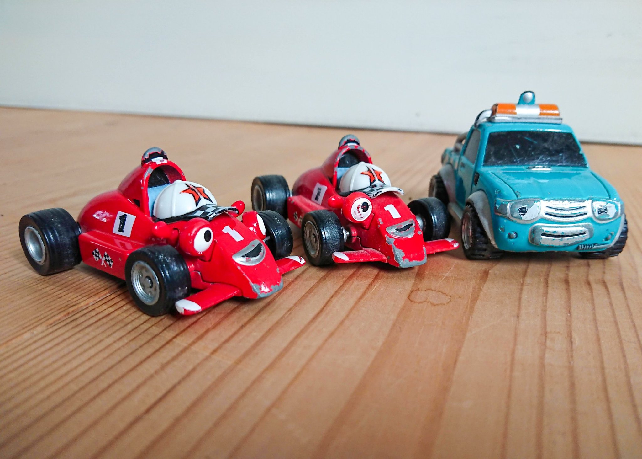 Rorri Racerbil och Jerka leksaksbilar i metall | Köp på Tradera (632677956)