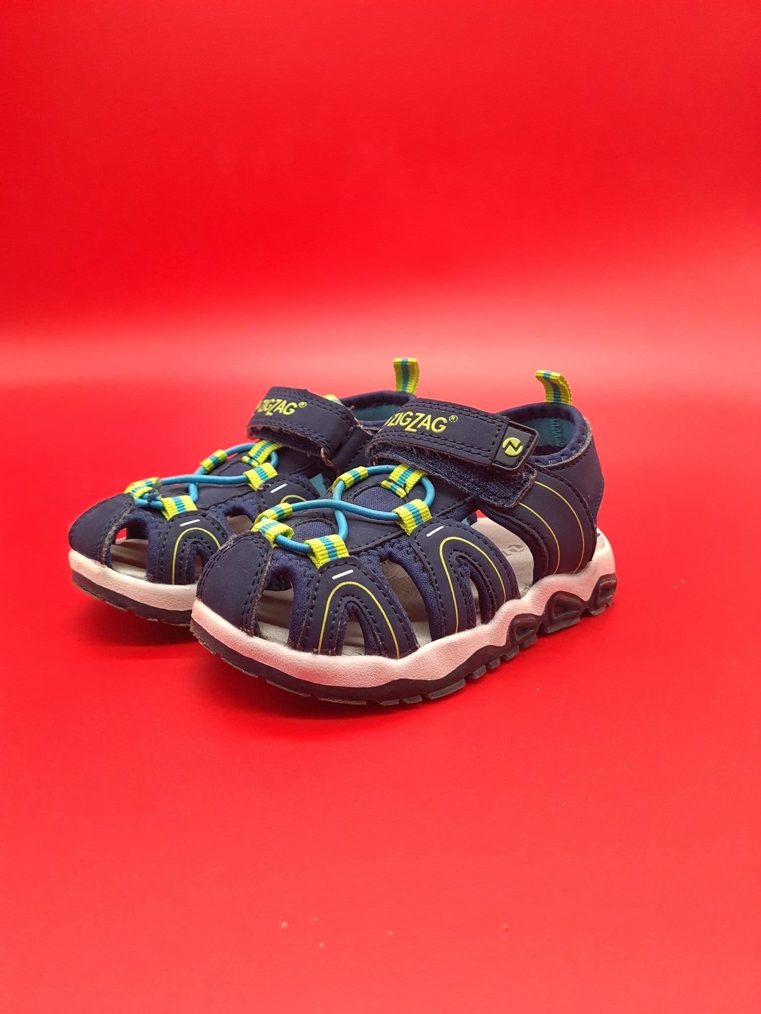 Se produkter som liknar Zigzag Sandaler, Blå på Tradera (703865429)