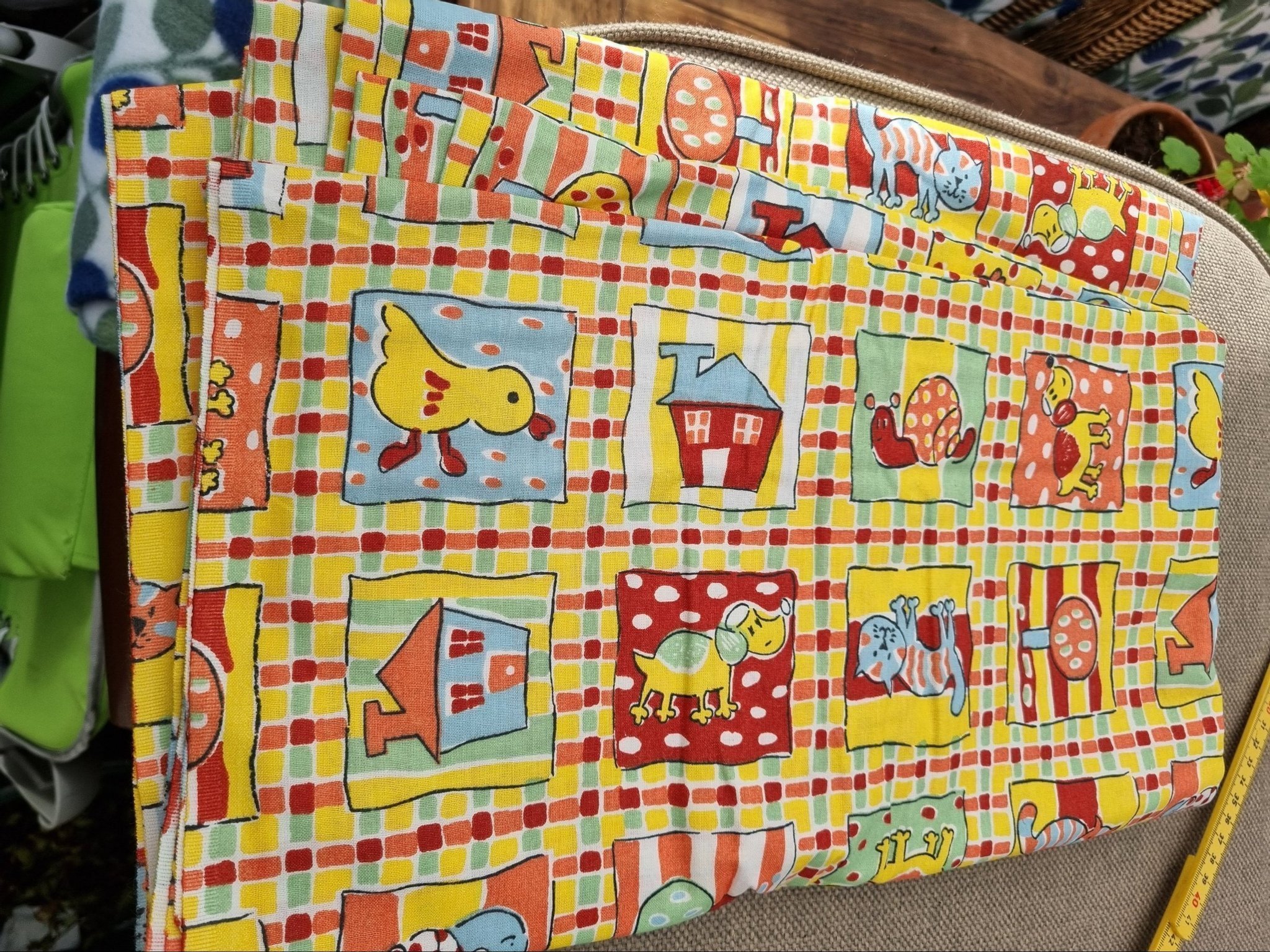 Tyg barntyg med figurer i gult från Ikea | Köp på Tradera (562912181)