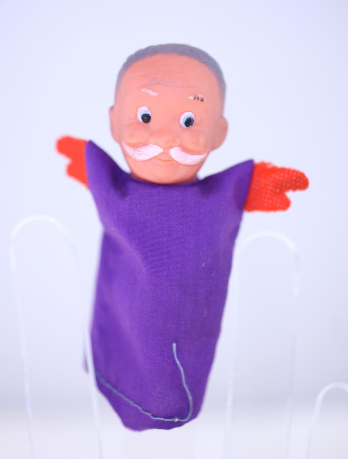 British Colonel / Old Man finger puppet-handmad.. | Köp på Tradera ...
